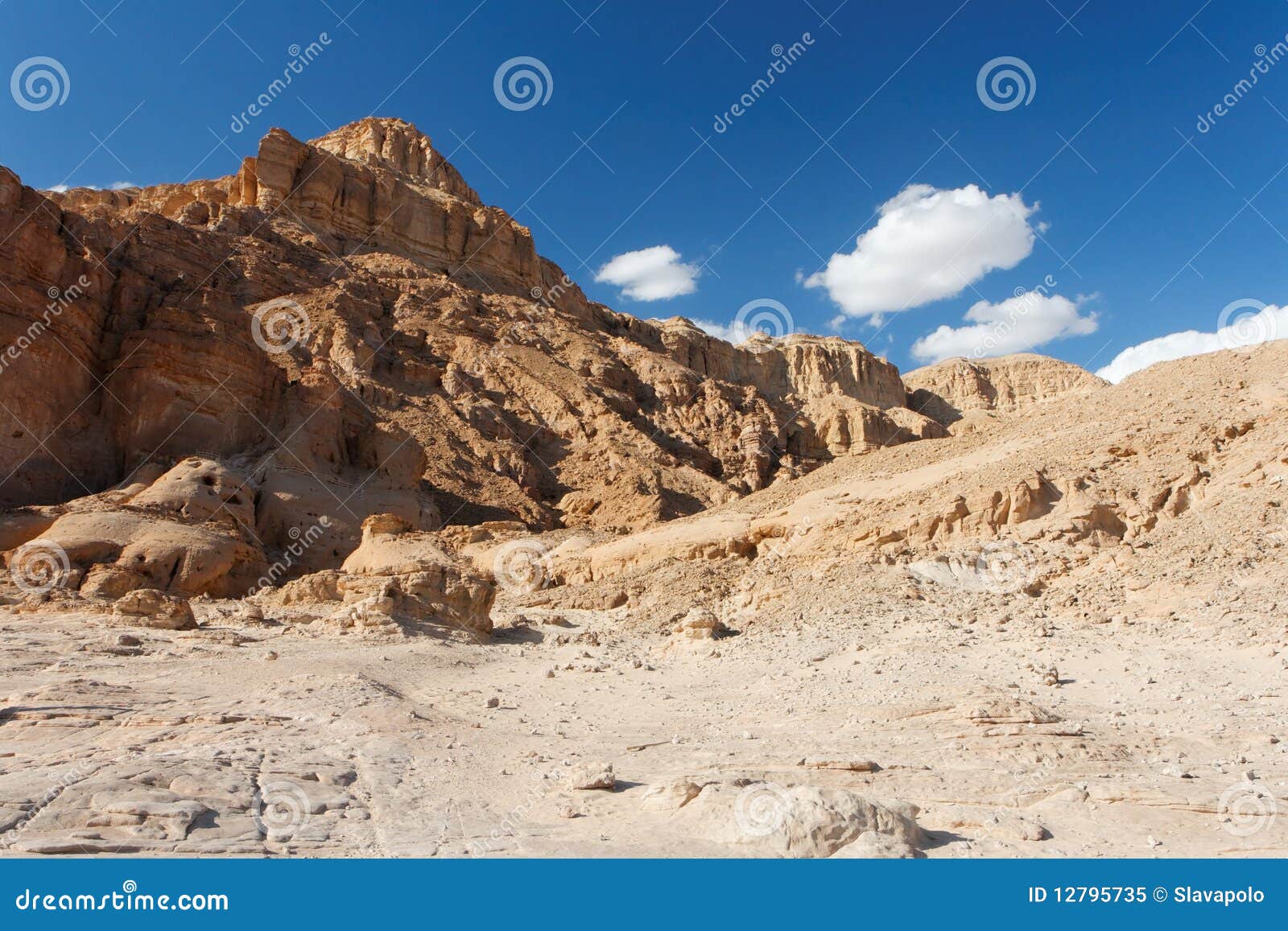 Rocky Desert Landscape Stock Photo | CartoonDealer.com #12739020