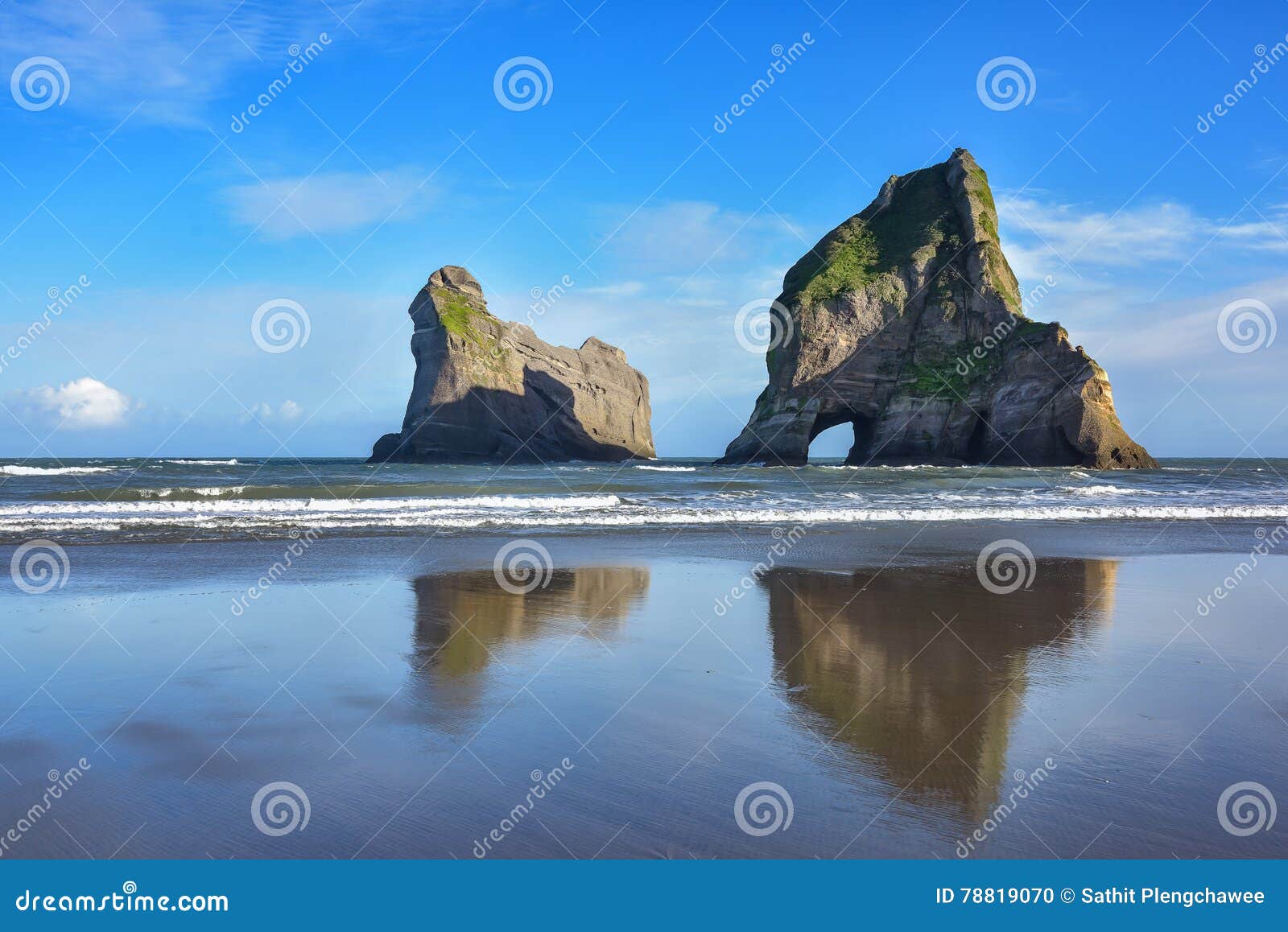 Rocky Islands, Sand Dunes, Wharariki Beach, Puponga, Nelson Dist Stock ... Rocky Islands, Sand Dunes, Wharariki Beach, Puponga, Nelson Dist Stock ...