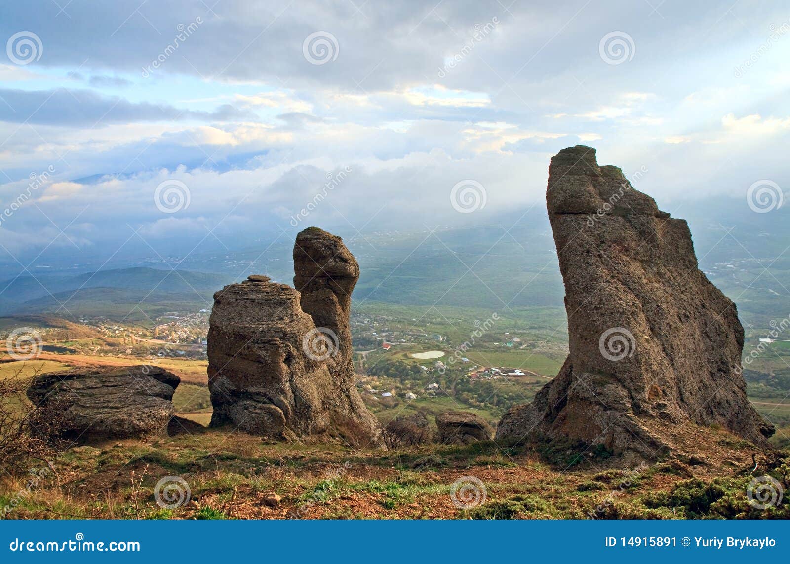 Rocky mountain view stock image. Image of landscape, spook - 14915891