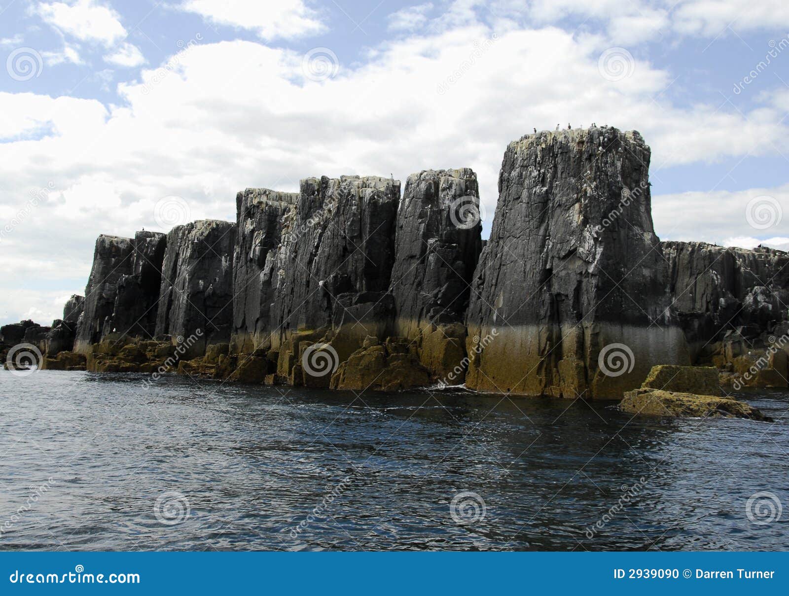 Rocky Northumberland coast stock photo. Image of northumberland - 2939090