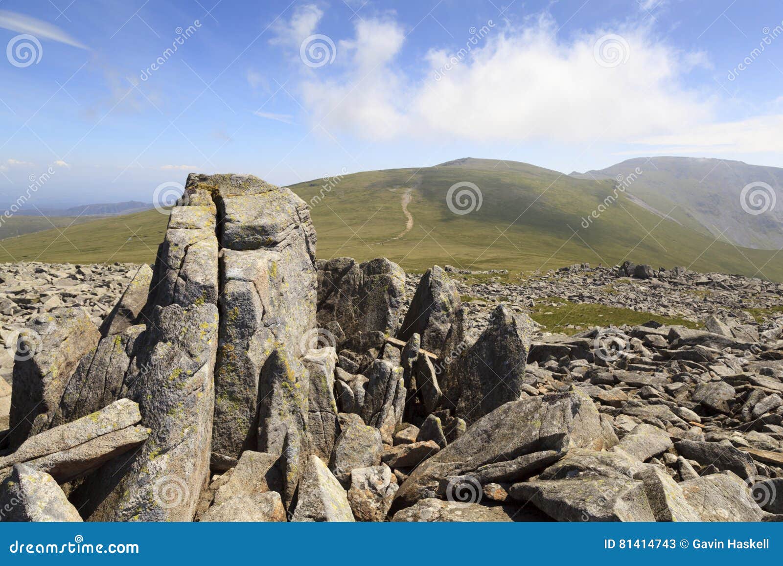 Rocky Outcrops on Garnedd Uchaf Stock Image - Image of cymru, park ...