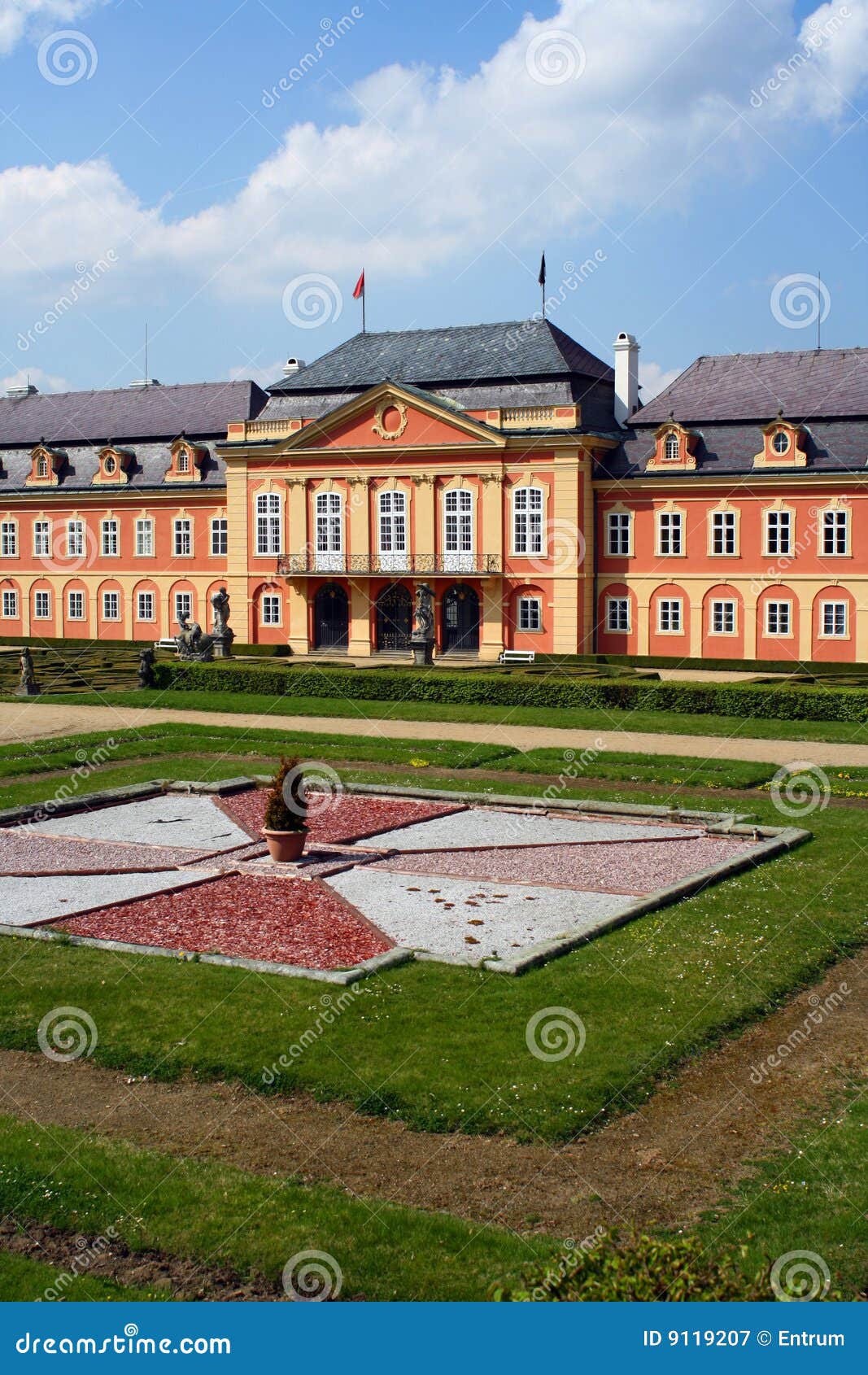 Rococo chateau stock image. Image of park, manor, aristocracy - 9119207
