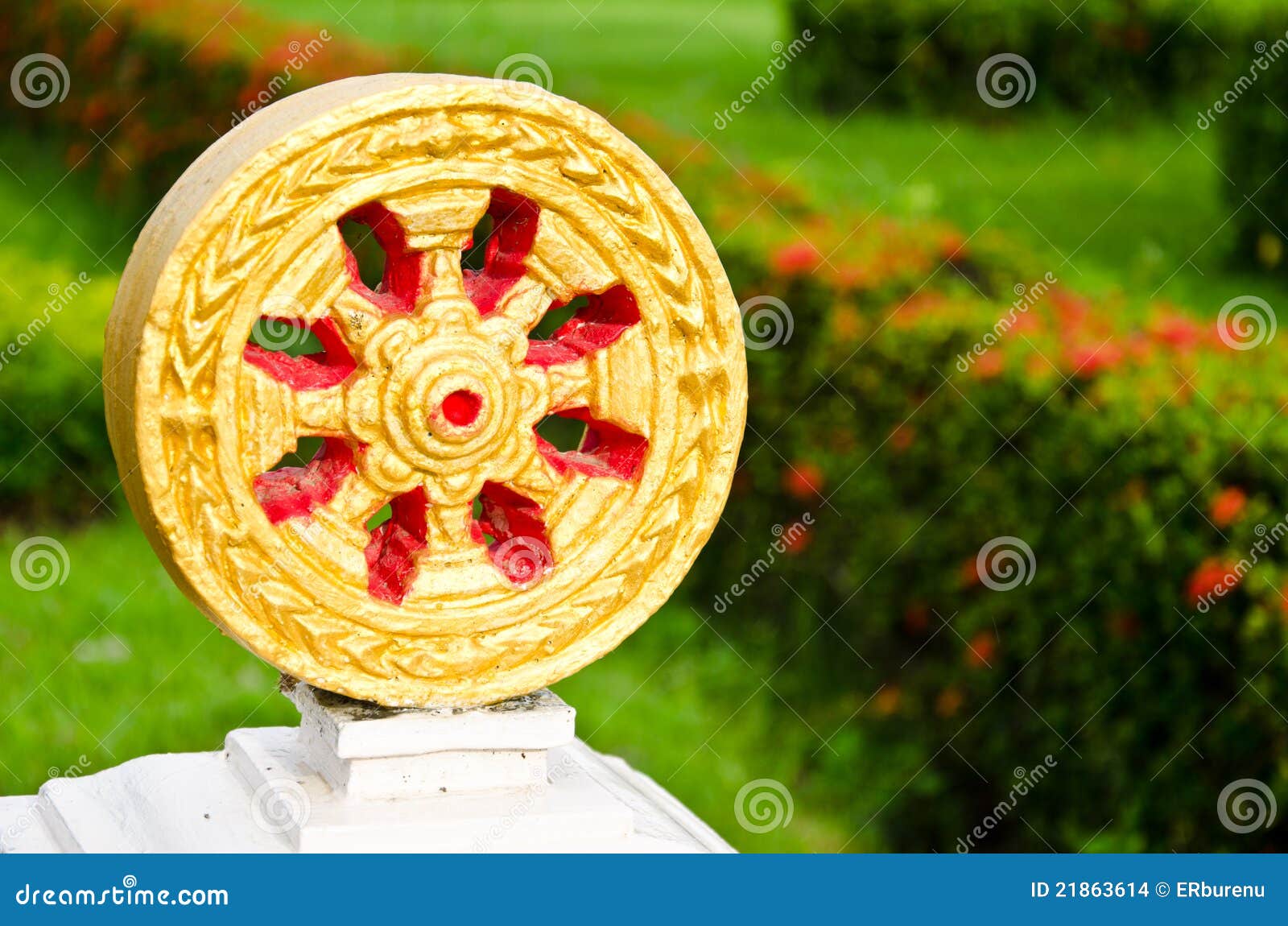 Roda do dhamma do buddhism foto de stock. Imagem de amarelo - 21863614