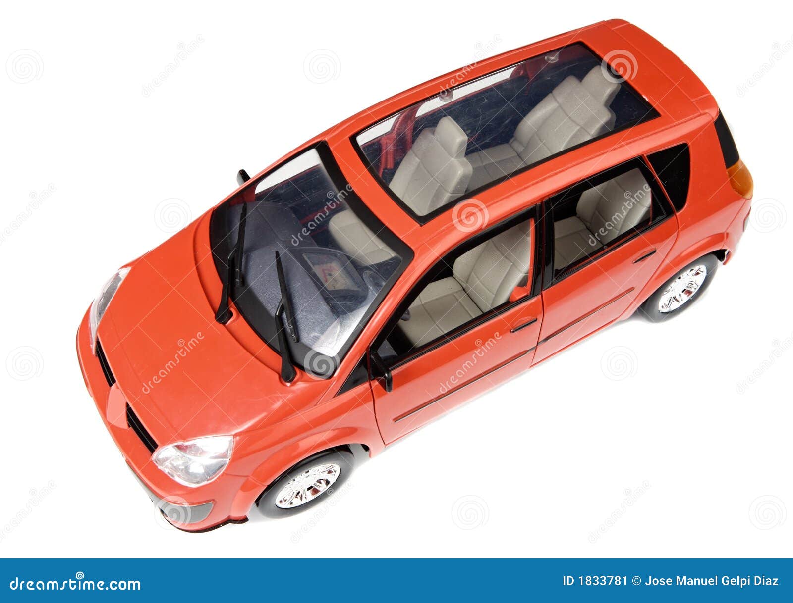 Rode auto stock afbeelding. Image of aandrijving, rijden - 1833781