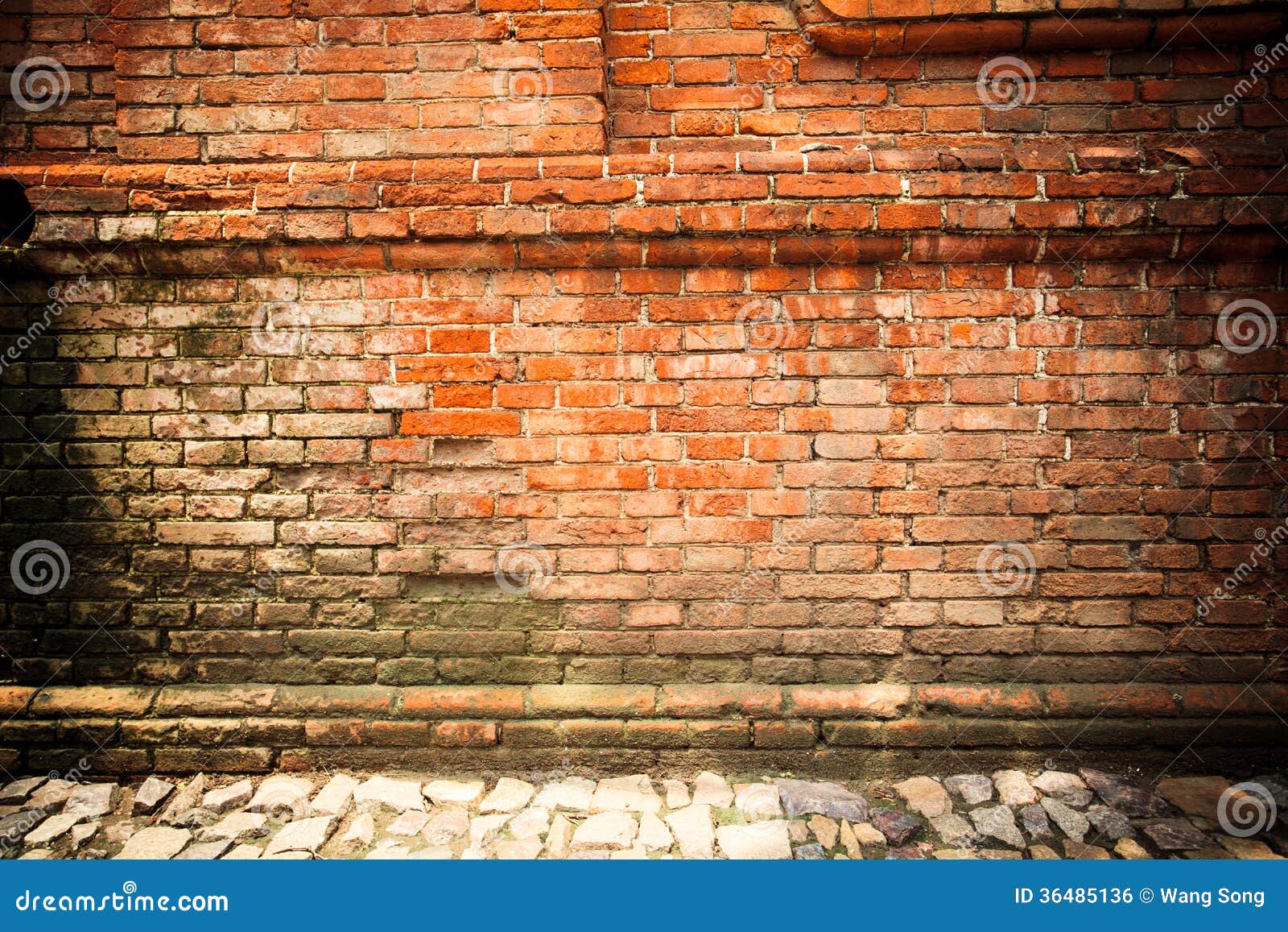 Rode bakstenen muur stock foto. Image of historisch, klassiek - 36485136