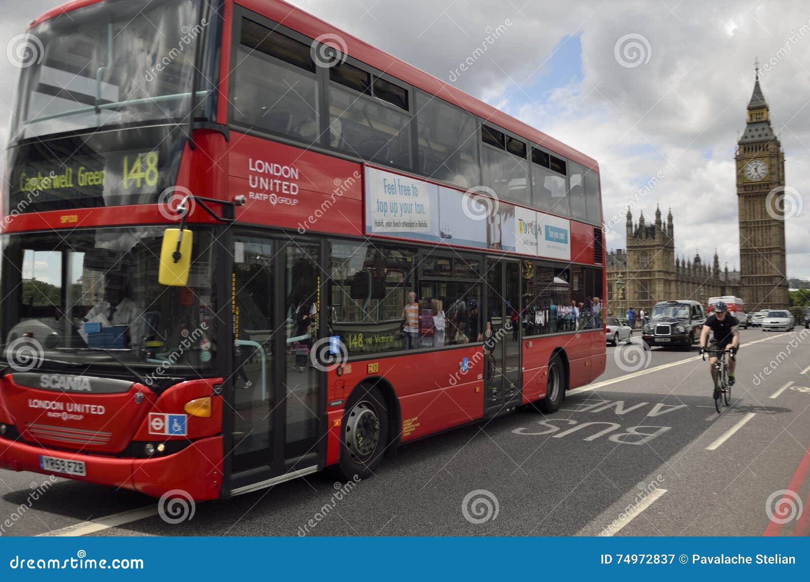 Rode bus en Big Ben Londen redactionele fotografie. Image of klok ...