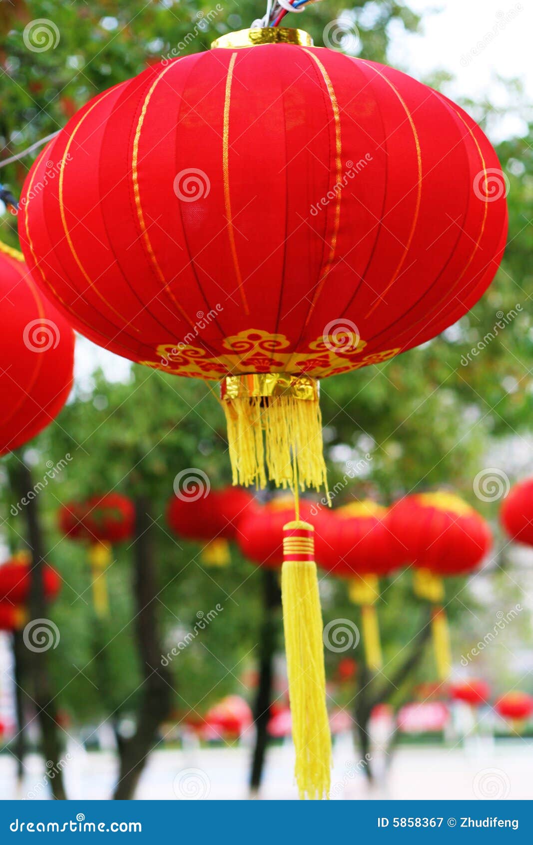 Rode Chinese lantaarn stock afbeelding. Image of erfenis - 5858367