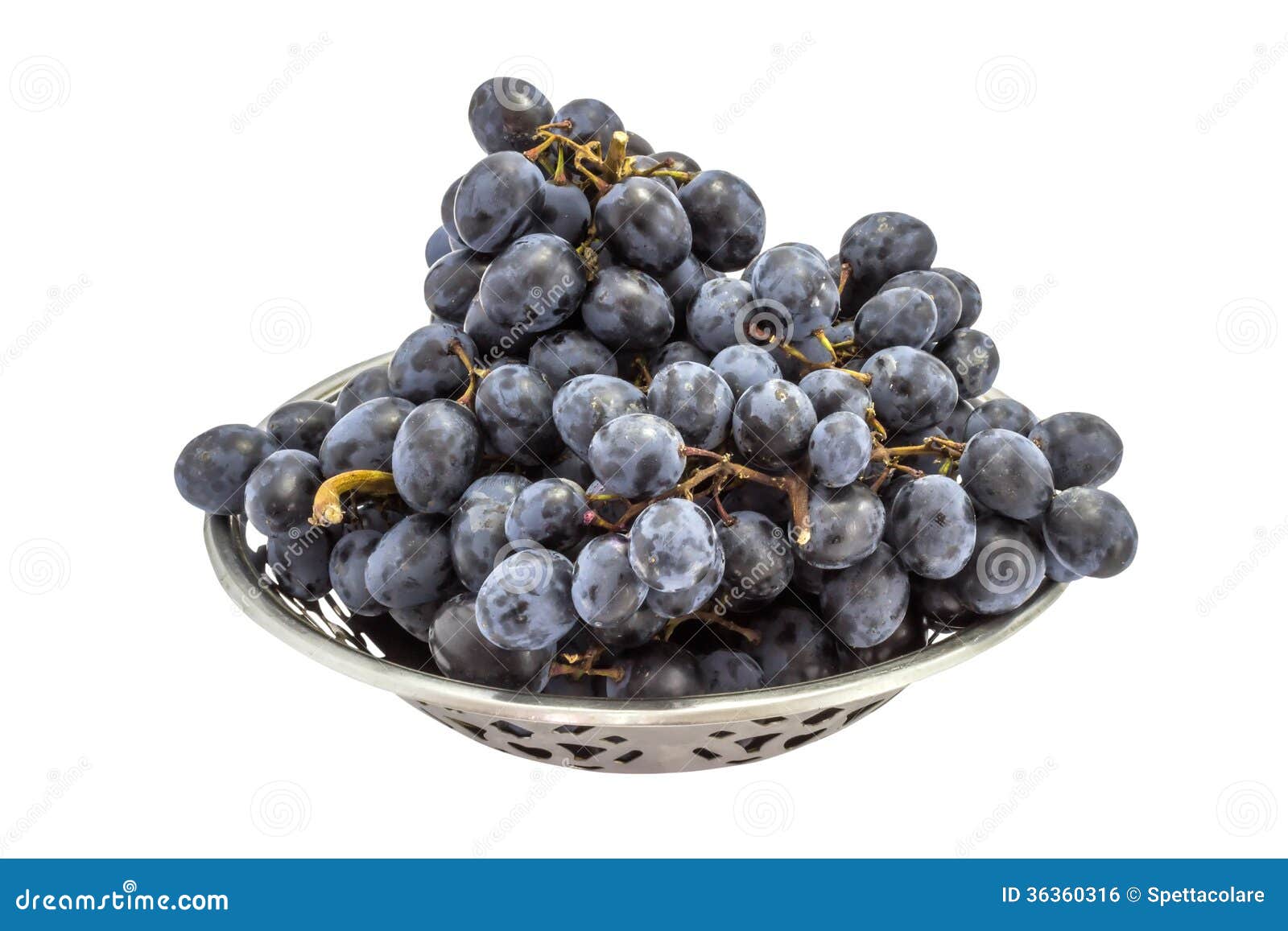 Rode Druiven in Een Metaalkom Stock Foto - Image of hart, mooi: 36360316