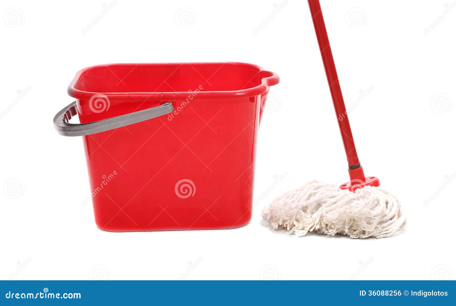 Rode Emmer Met Het Schoonmaken Zwabber. Stock Foto - Image of spons ...