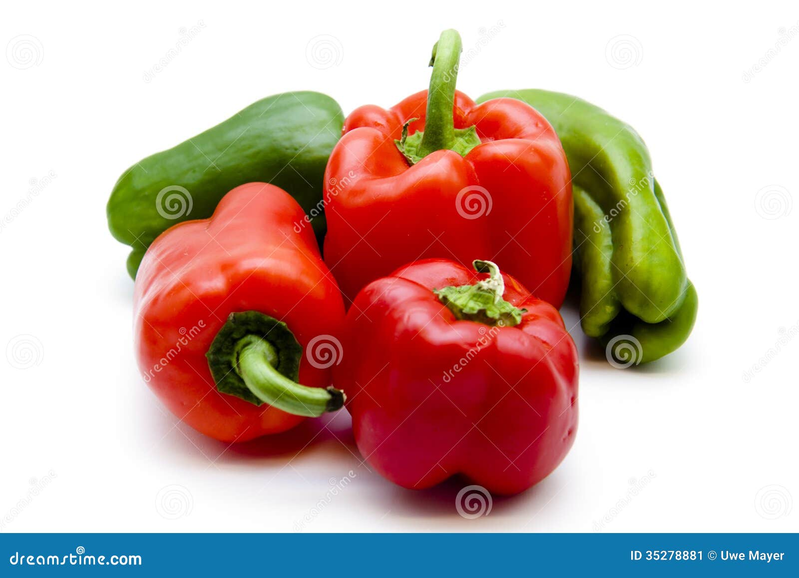 Rode en groene paprika stock afbeelding. Image of paprika - 35278881