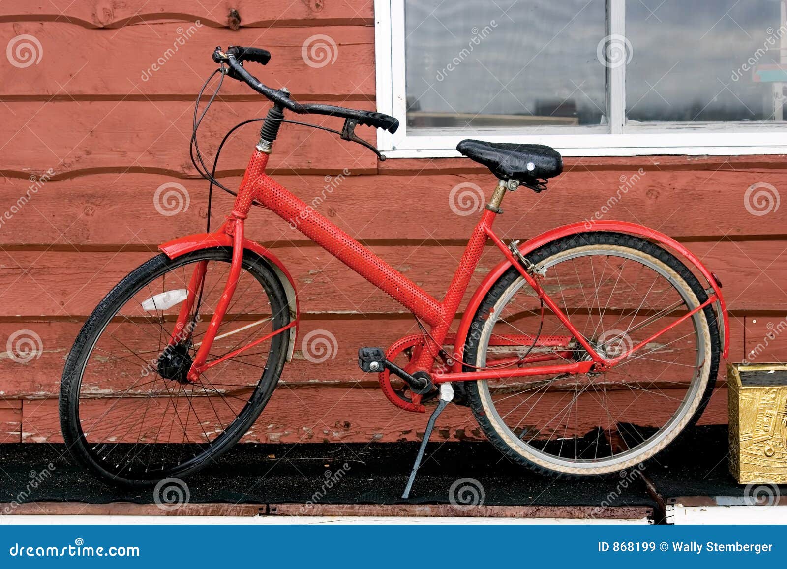 Rode fiets stock afbeelding. Image of schop, zijkant, ketting - 868199
