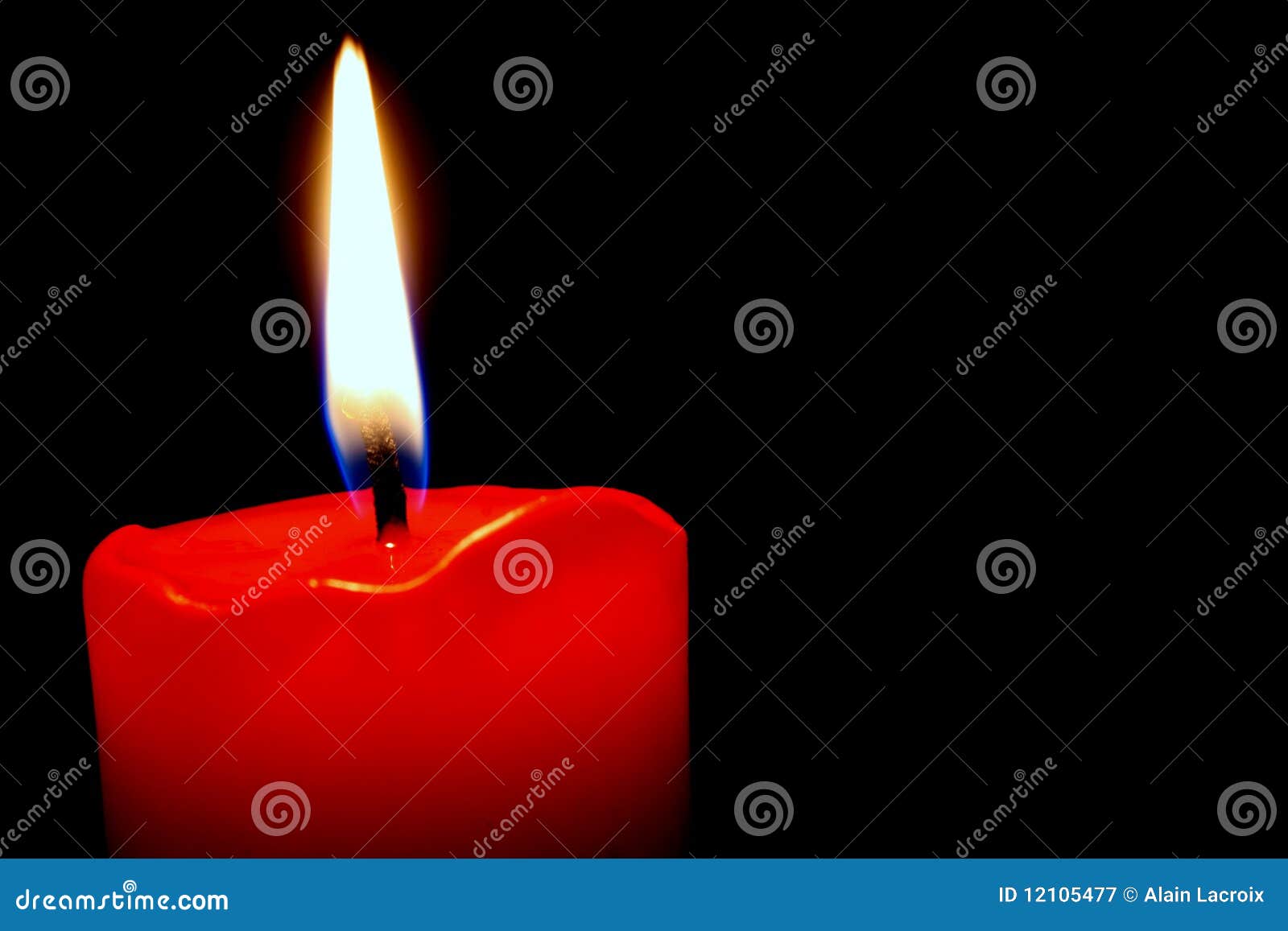 Rode kaars stock afbeelding. Image of mooi, kaarsen, kleurrijk - 12105477