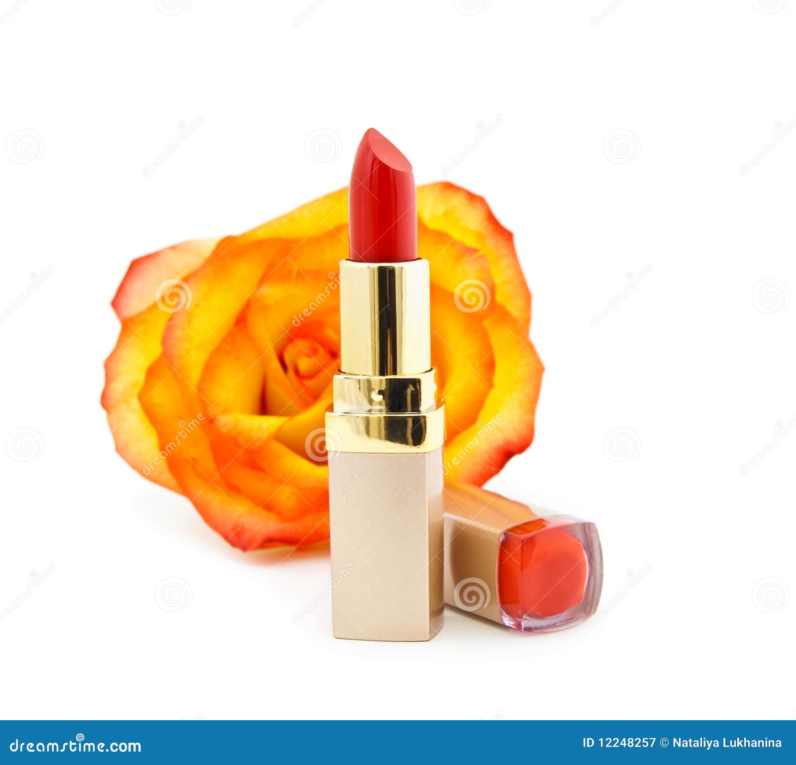 Rode lippenstift stock afbeelding. Image of mooi, lippenstift - 12248257