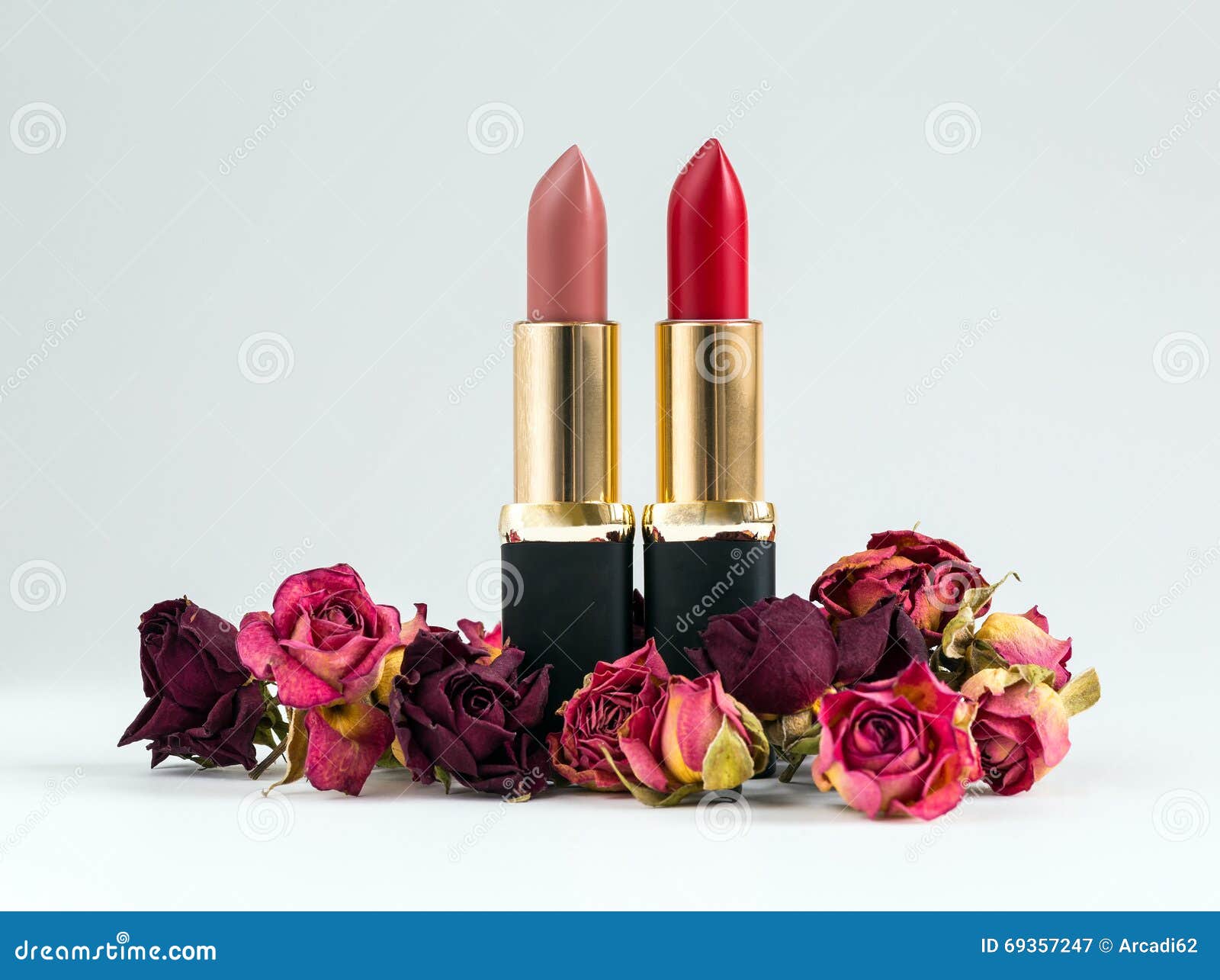 Rode lippenstift stock afbeelding. Image of luxe, voorwerp - 69357247