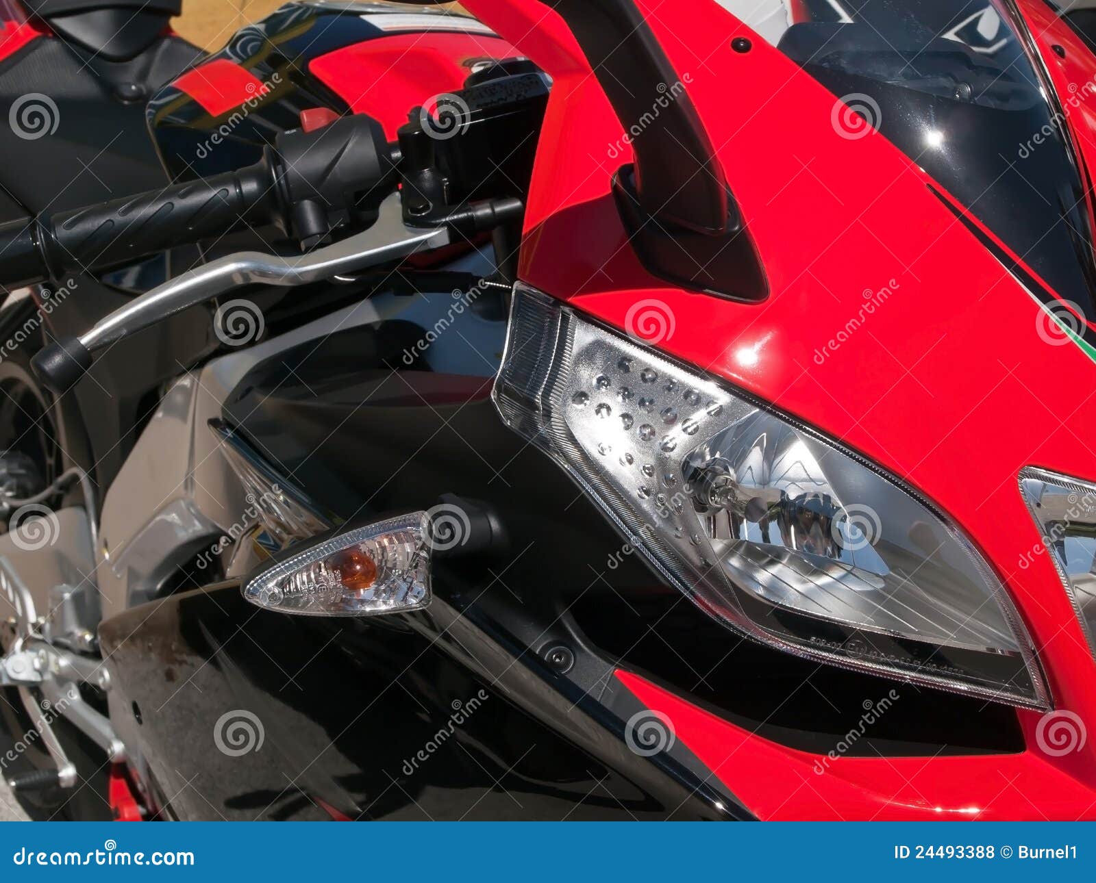 Rode motor stock foto. Image of stuur, rijden, motor - 24493388