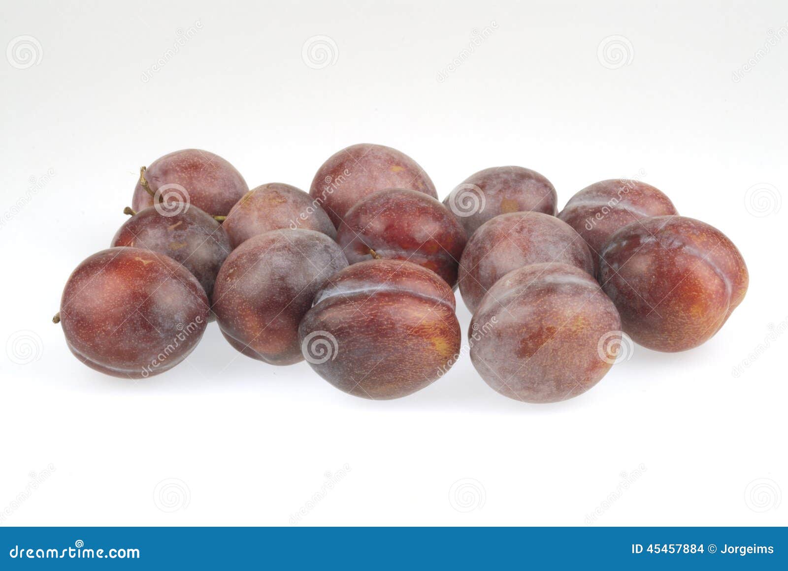 Rode pruimen stock foto. Image of vers, voedsel, gezondheid - 45457884