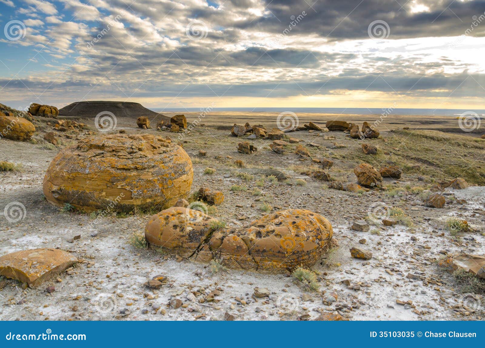 Rode Rots Coulee stock afbeelding. Image of buiten, wolken - 35103035