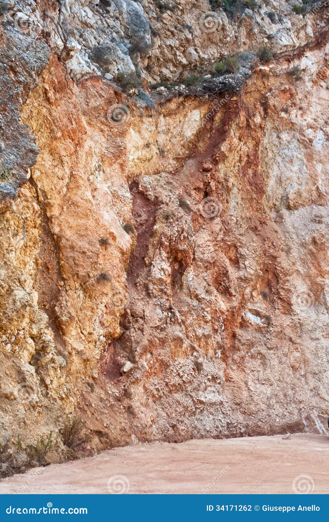 Rode rots in Kefalonia stock foto. Image of rots, droog - 34171262