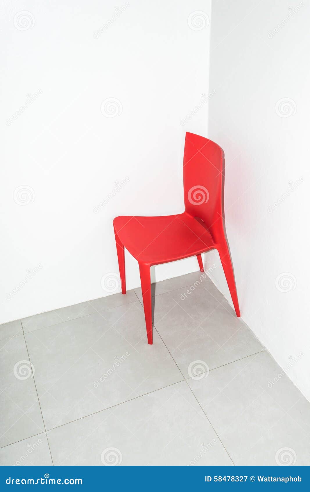 Rode stoel op het wit stock afbeelding. Image of spatie - 58478327