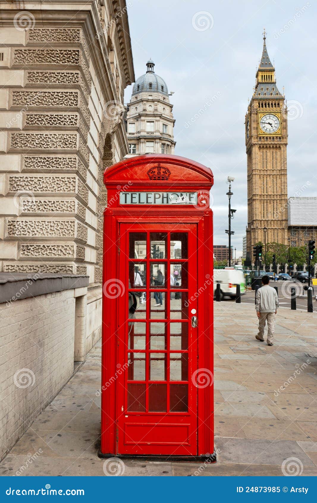 Rode Telefooncel. Londen, Engeland Redactionele Afbeelding - Image of ...
