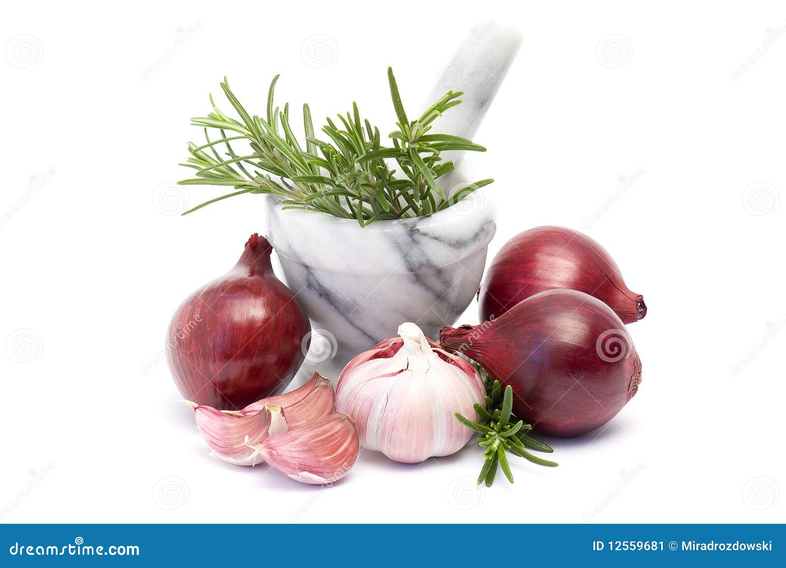 Rode Ui, Knoflook En Verse Rozemarijn Stock Afbeelding - Image of steen ...