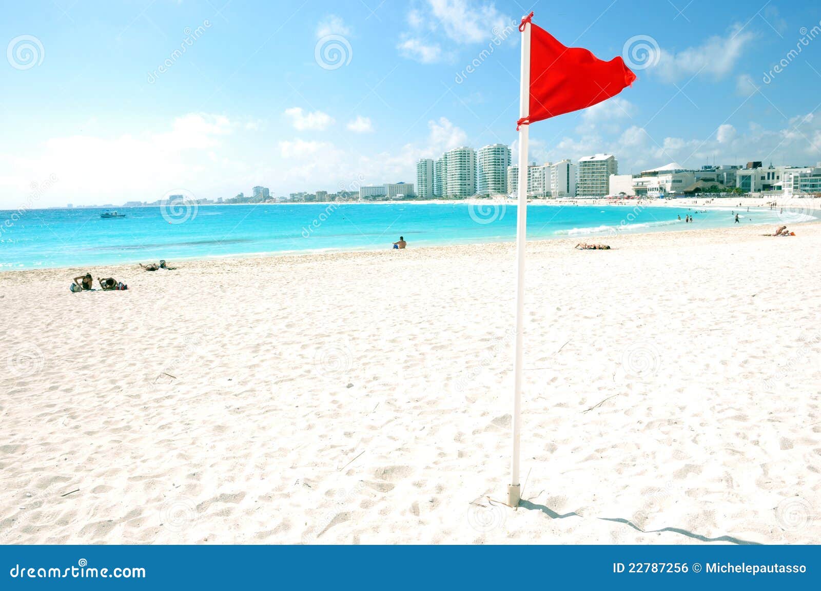 Rode vlag stock foto. Image of tafereel, paradijs, mooi - 22787256