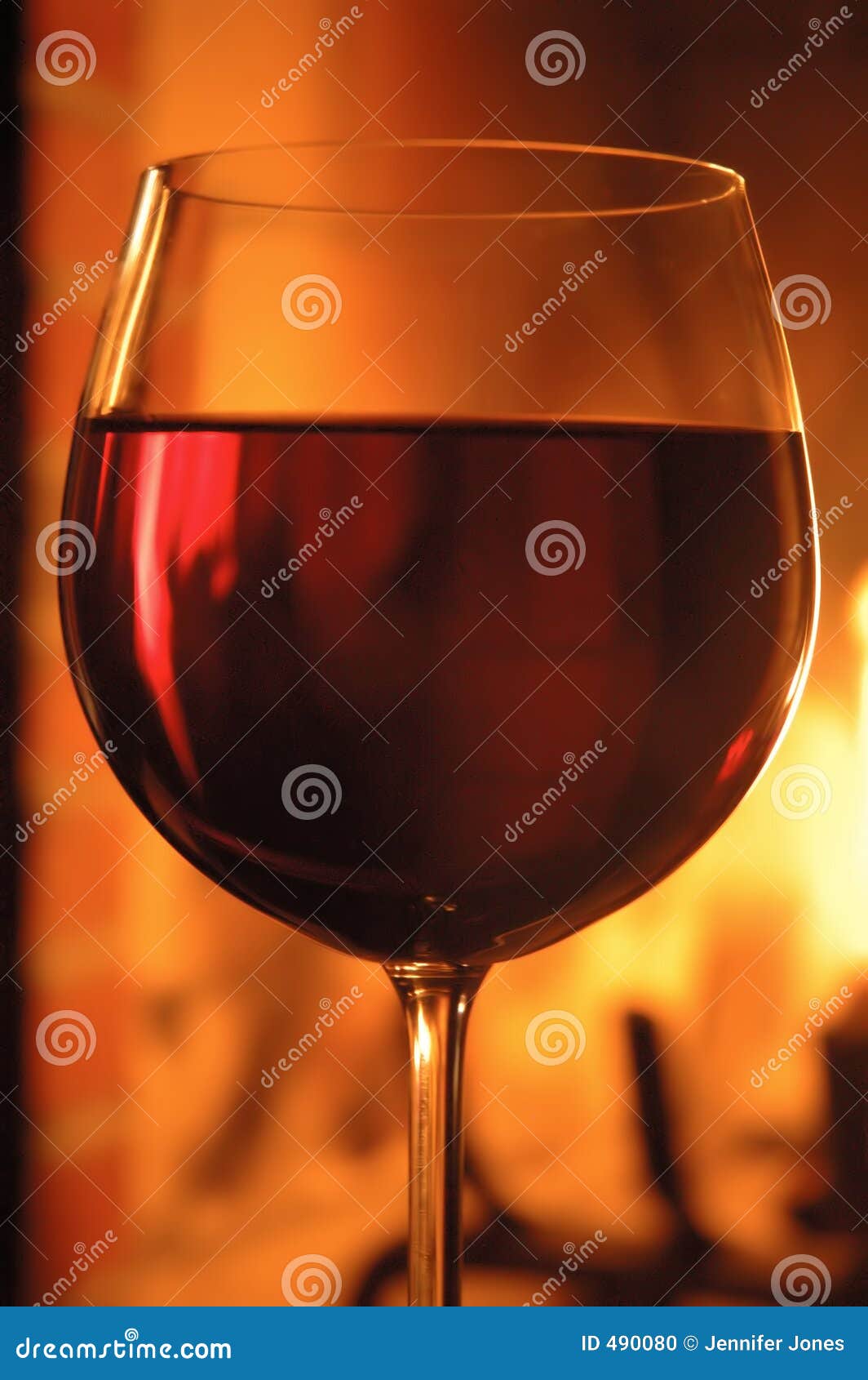 Rode Wijn stock foto. Image of rood, warm, gestamd, wijn - 490080