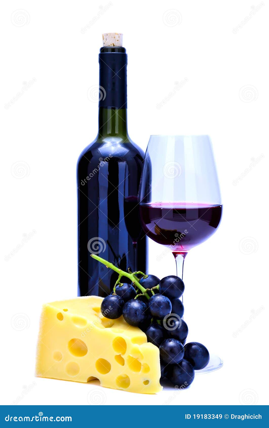 Rode wijn, kaas en druiven stock afbeelding. Image of snack - 19183349