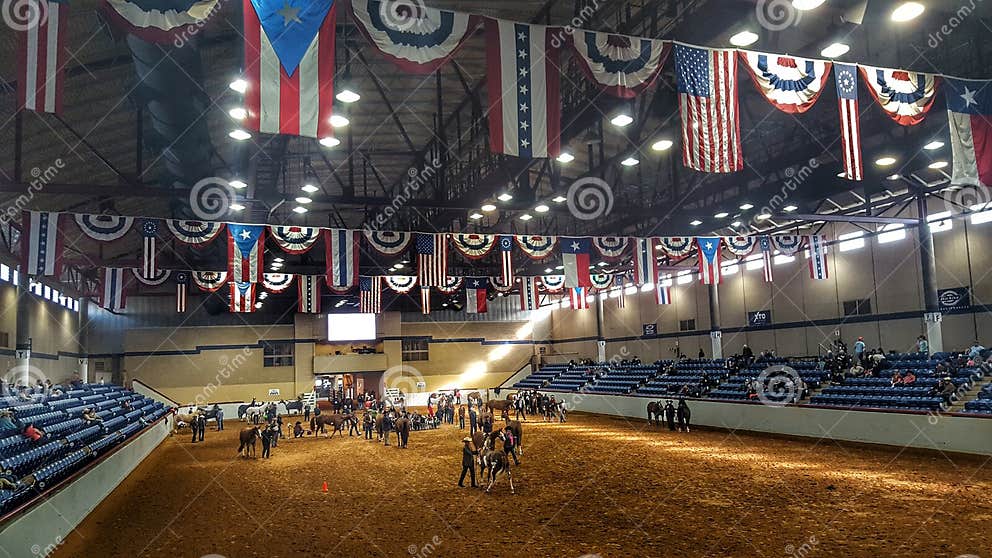 Rodeo arena obraz stock editorial. Obraz złożonej z zapas - 102970384
