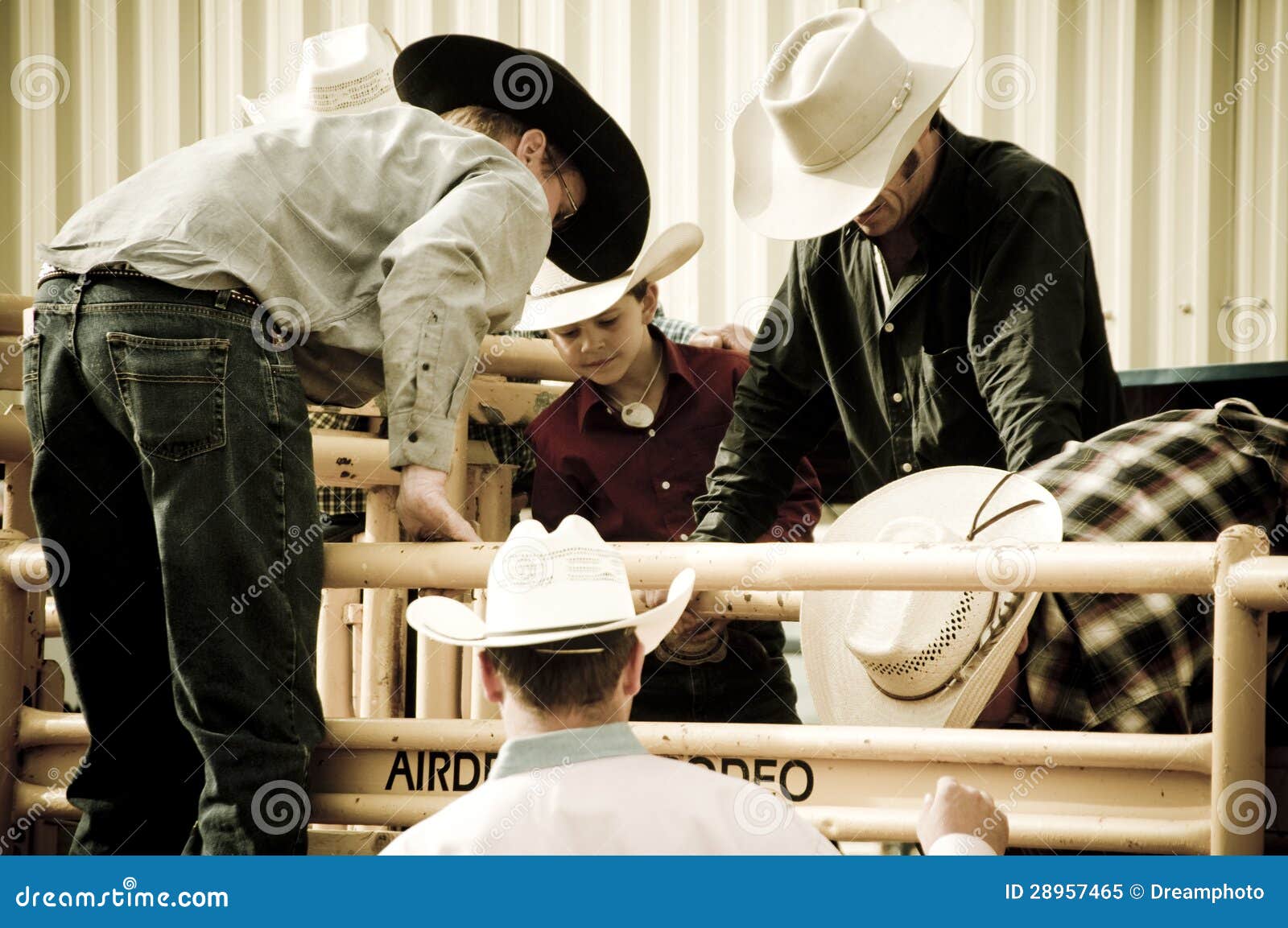 Rodeo y vaqueros imagen editorial. Imagen de indicador - 28957465