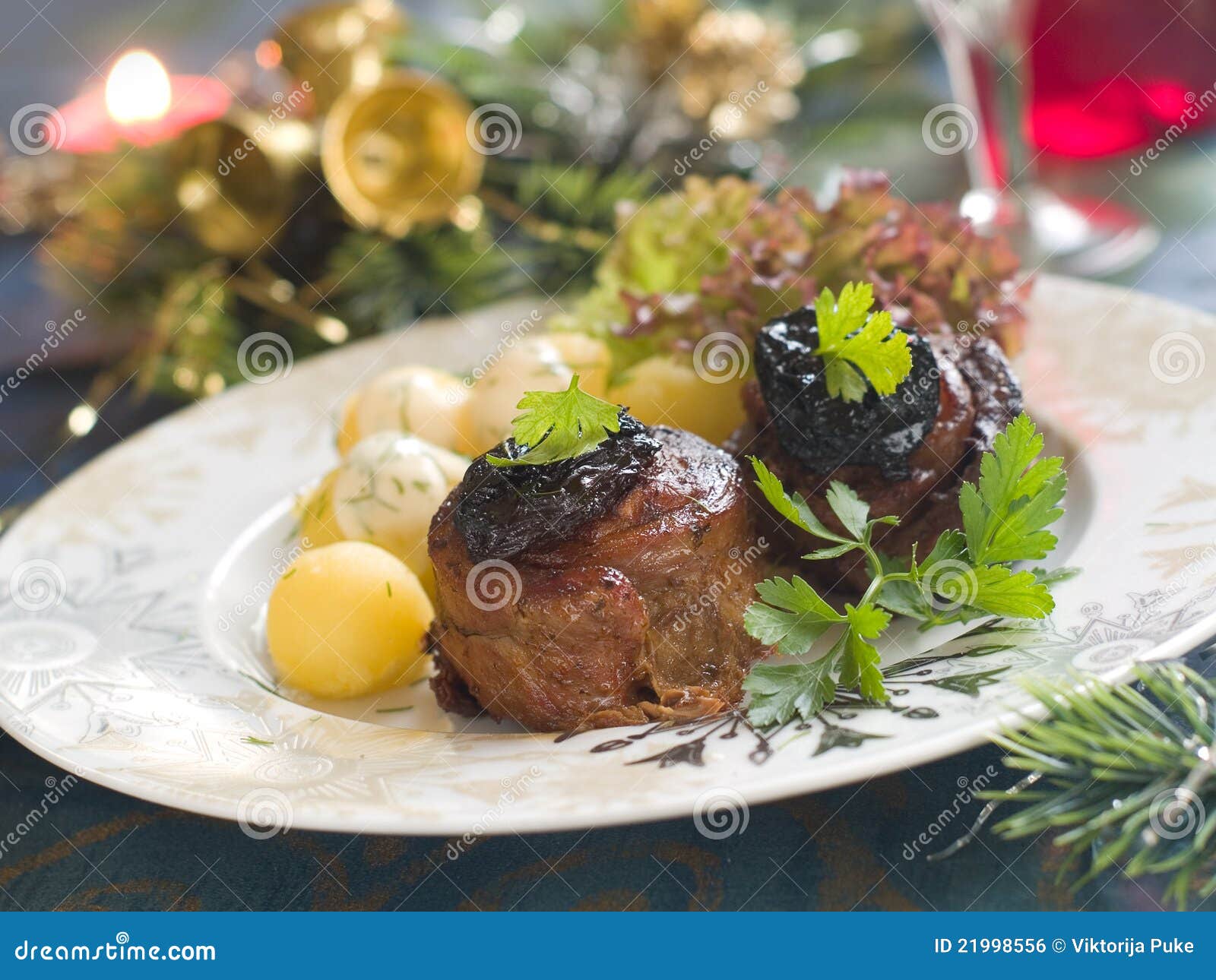 Rodillos de carne foto de archivo. Imagen de sano, placa - 21998556