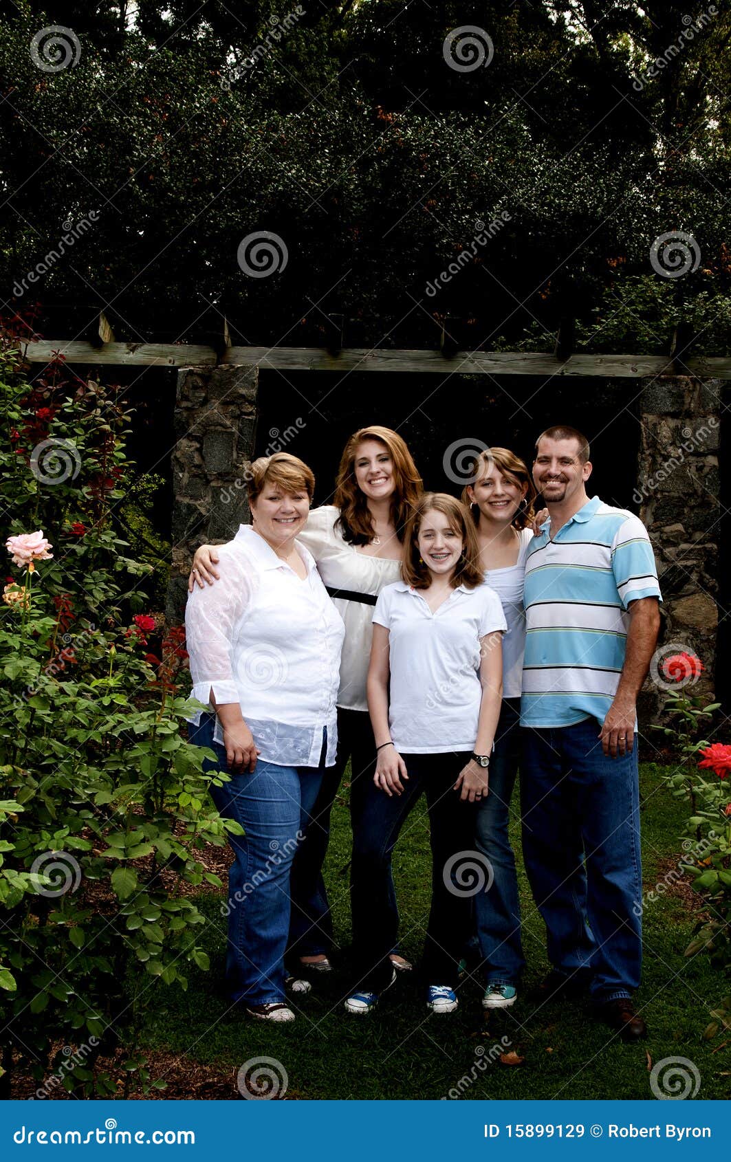 Rodzina obraz stock. Obraz złożonej z femaleness, mama - 15899129