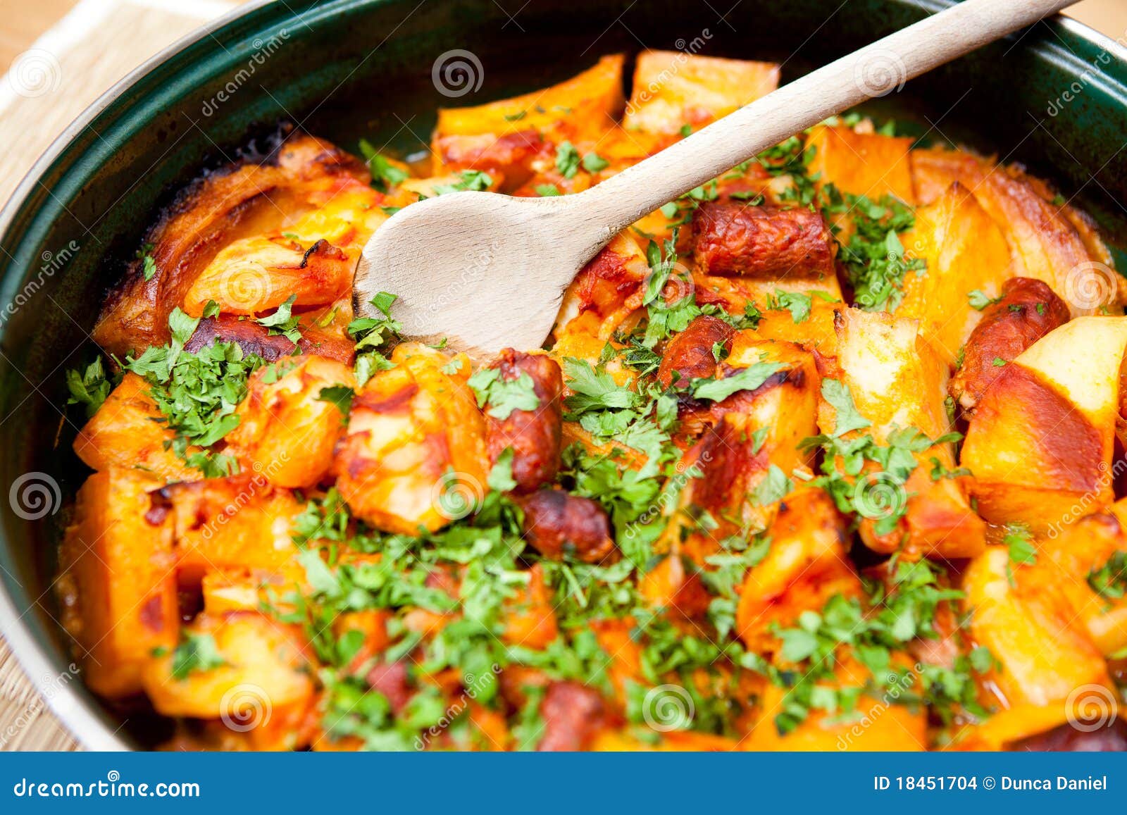 Roemeense Keuken - Vlees En Aardappels Stock Foto - Image of voedsel ...