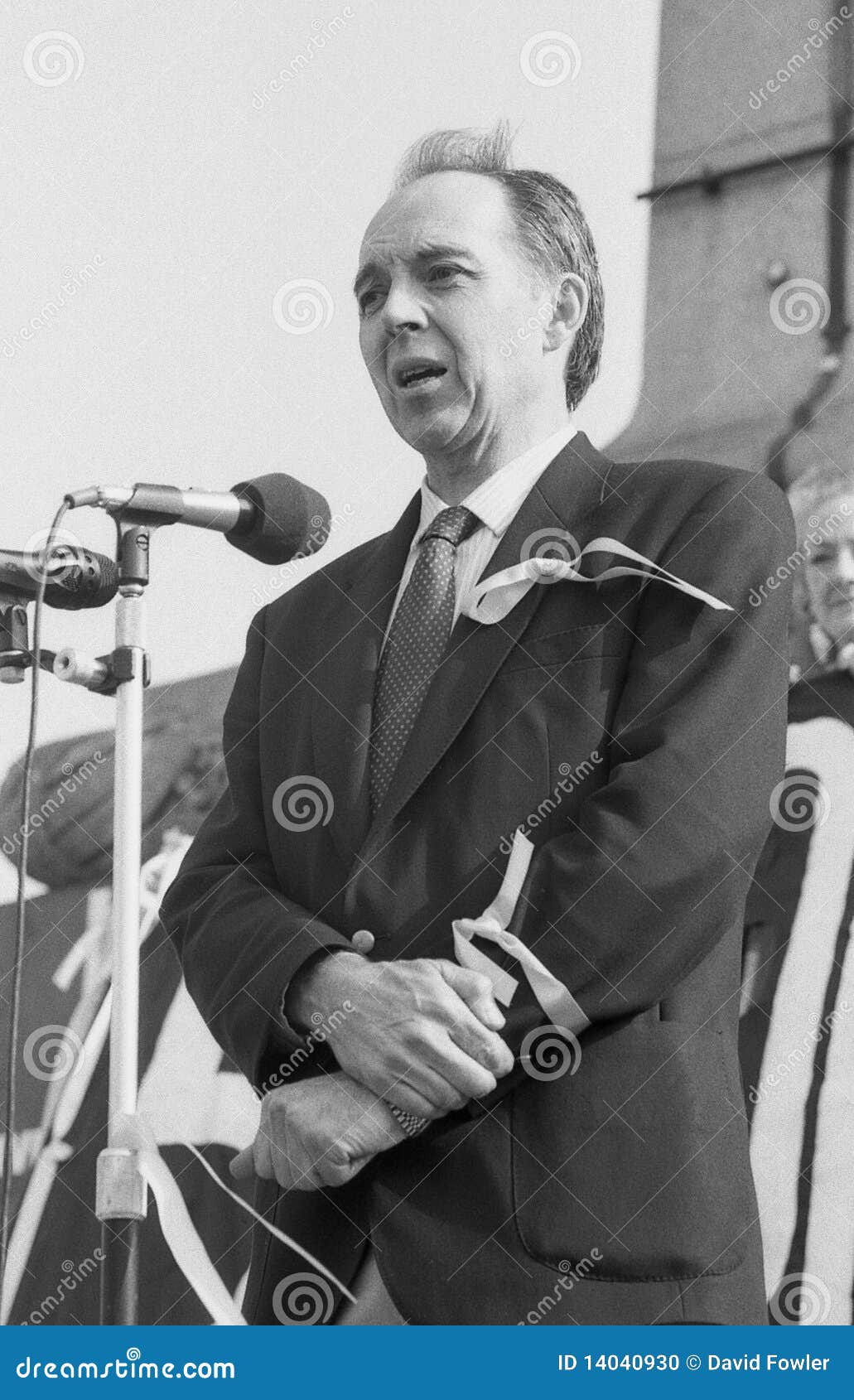 Roger Cooper editorial image. Image of friends, support - 14040930