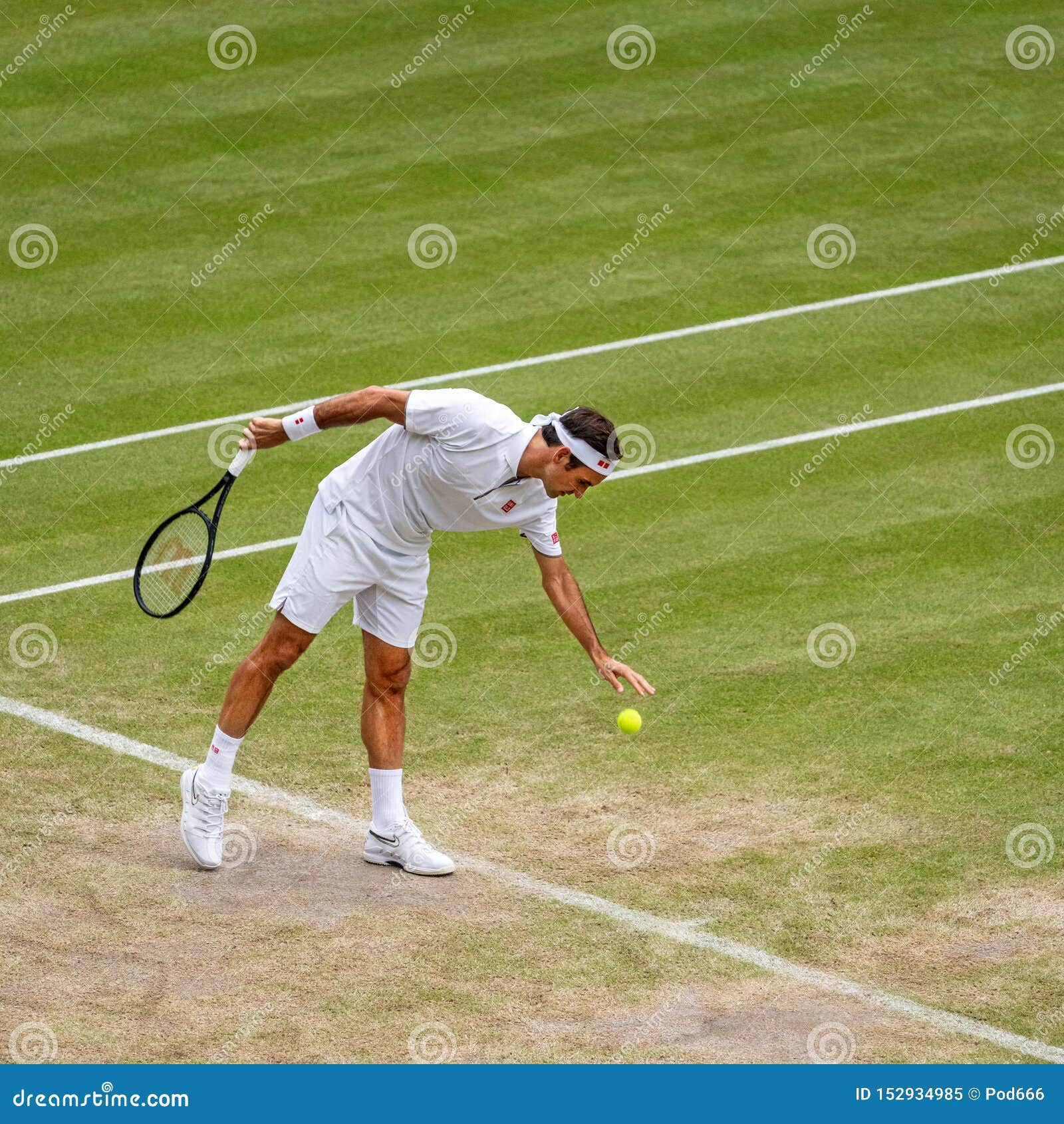 Roger Federer at Wimbledon editorial image. Image of sw19 - 152934985