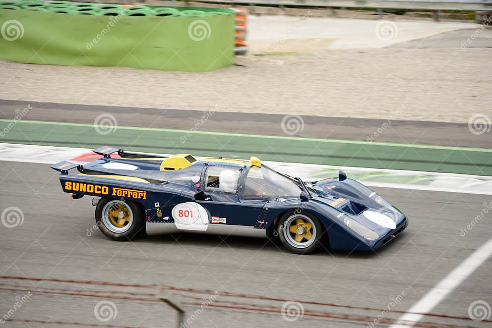 Roger Penske Ferrari 1971 512M Sunoco Photo stock éditorial - Image du ...