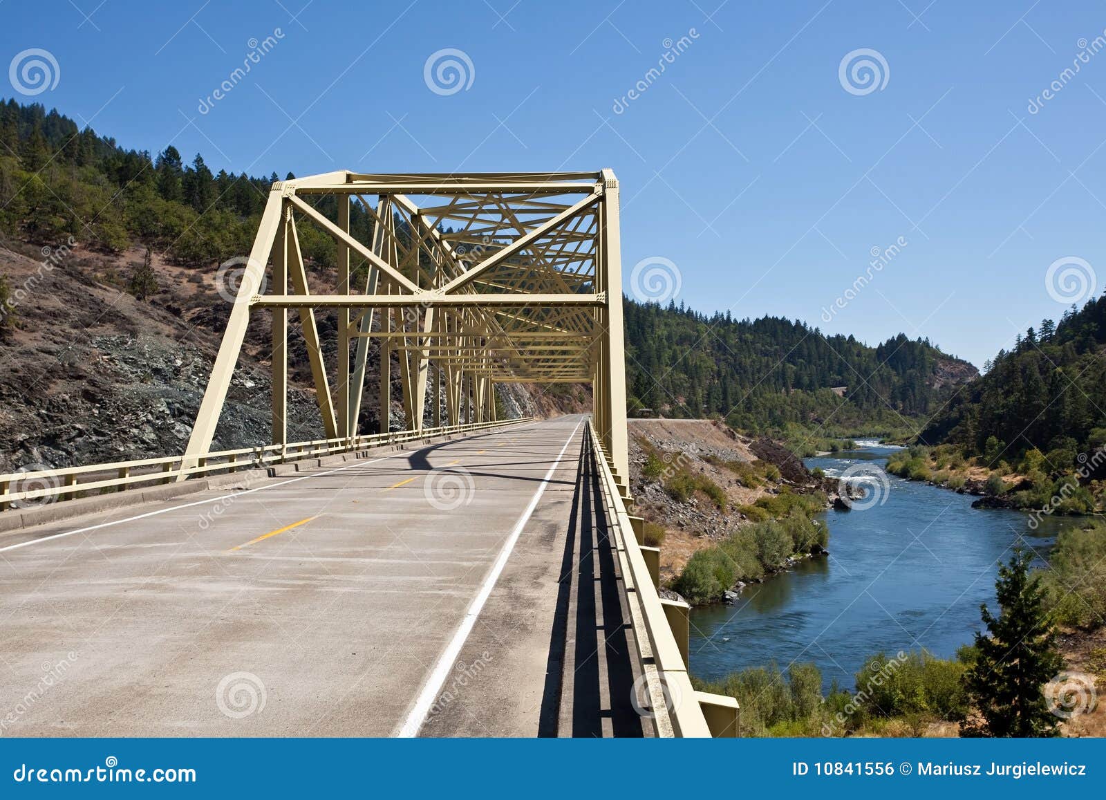 Rogue River Bridge stock photo. Image of steel, road - 10841556