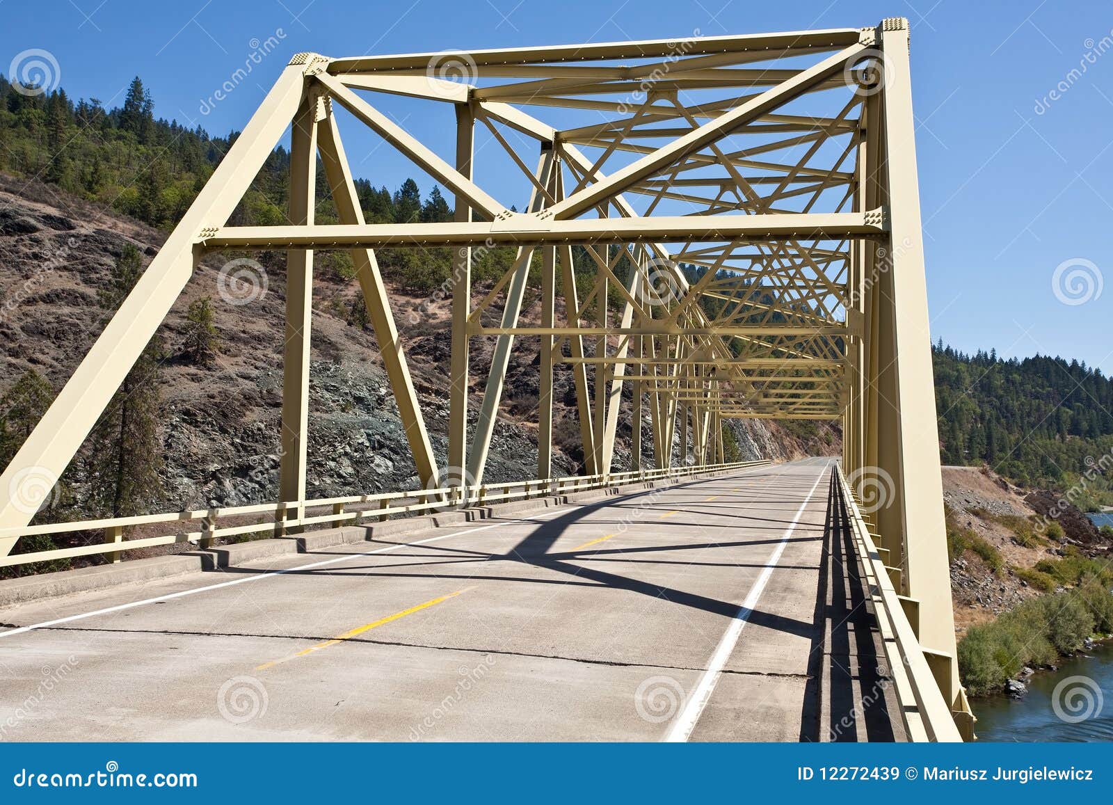 Rogue River Bridge stock image. Image of trip, blue, auto - 12272439