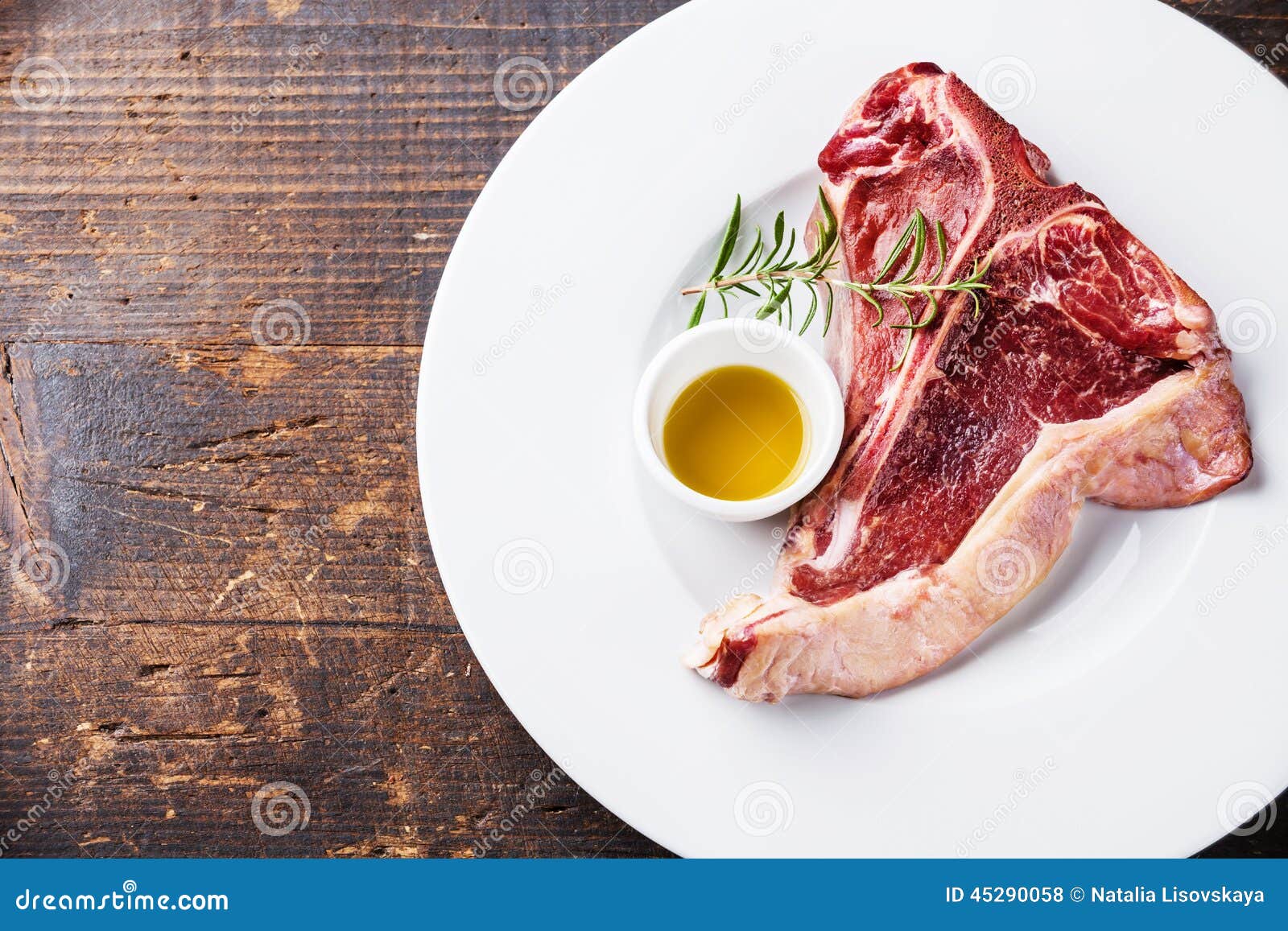 Rohes Fleisch T-Bone-Steak stockfoto. Bild von ungekocht - 45290058