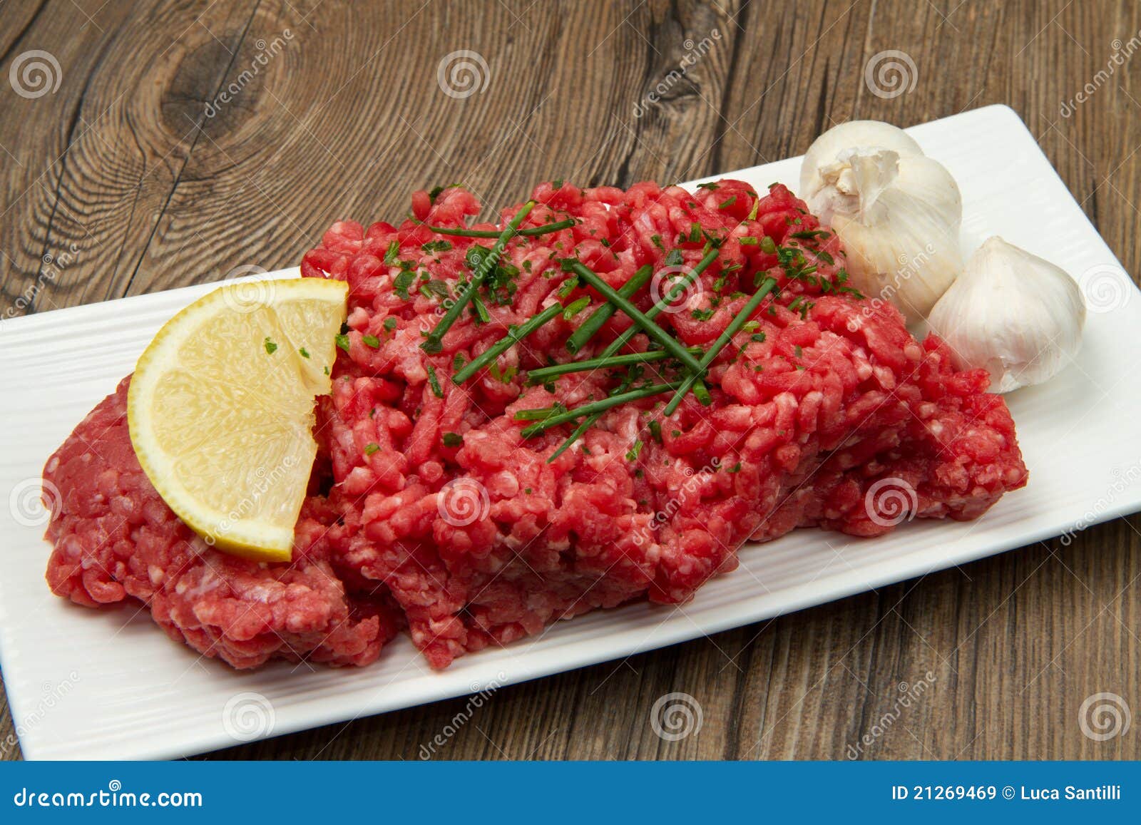 Rohes gehacktes Fleisch stockbild. Bild von bestandteil - 21269469