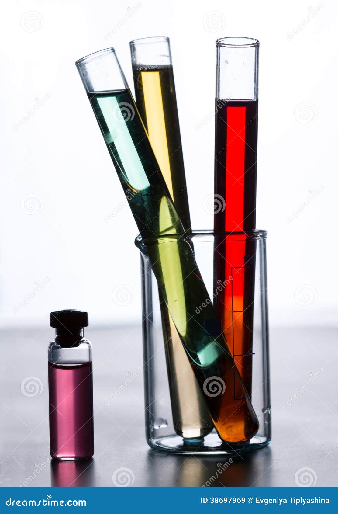 Rohre im Labor stockbild. Bild von weich, biotechnologie - 38697969