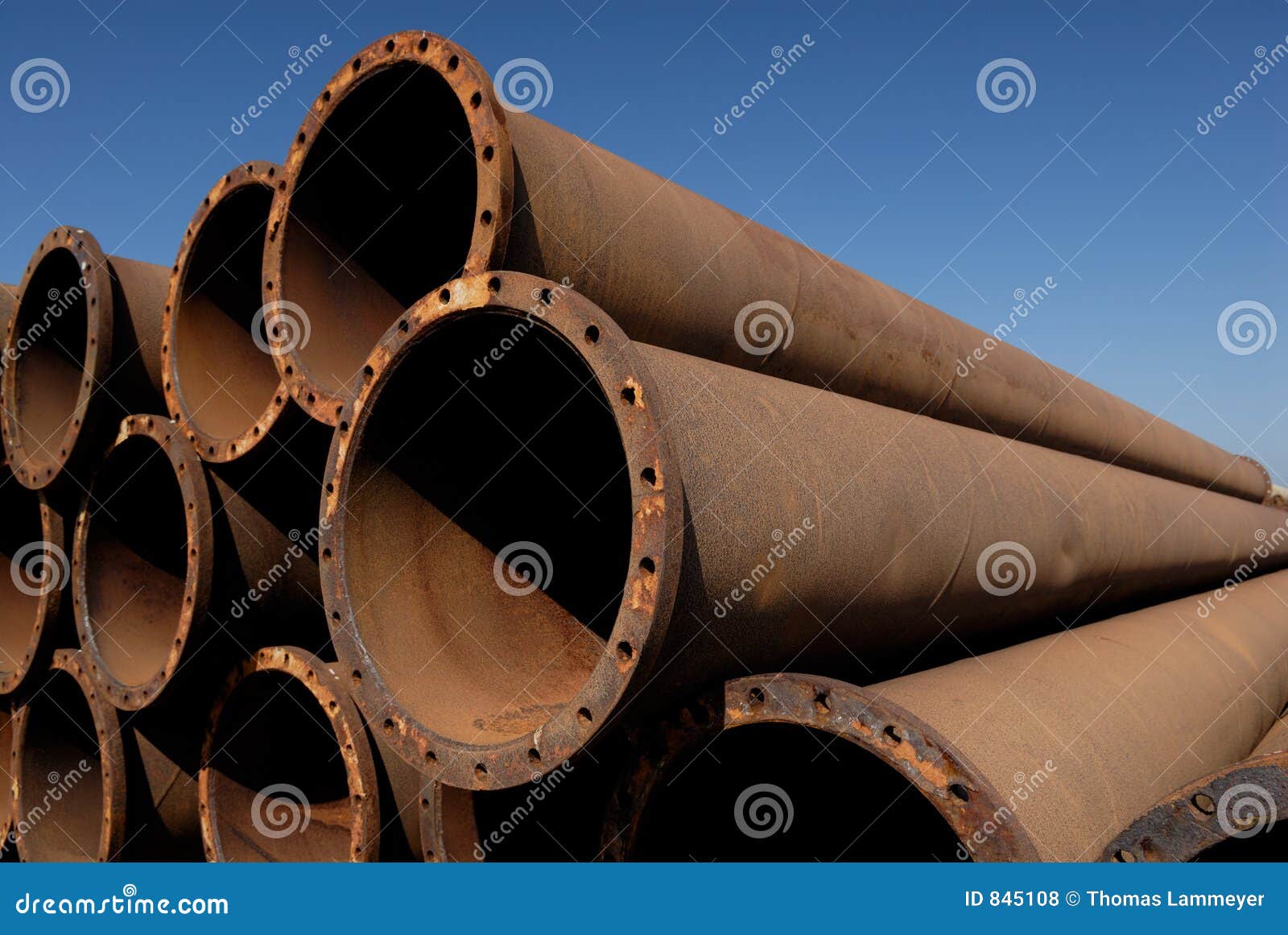 Rohrleitung stockfoto. Bild von zerfall, loch, nave, raum - 845108