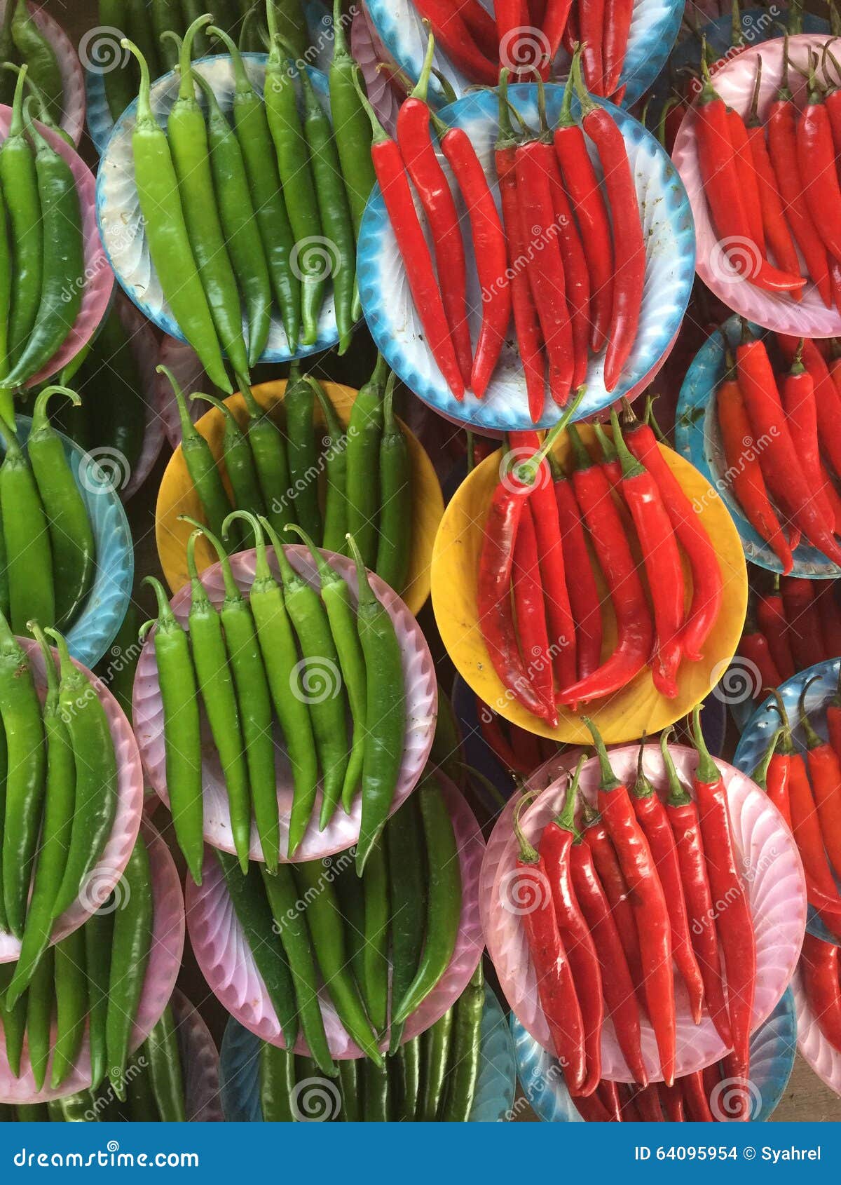 ¿Rojo o verde? foto de archivo. Imagen de malasia, local - 64095954