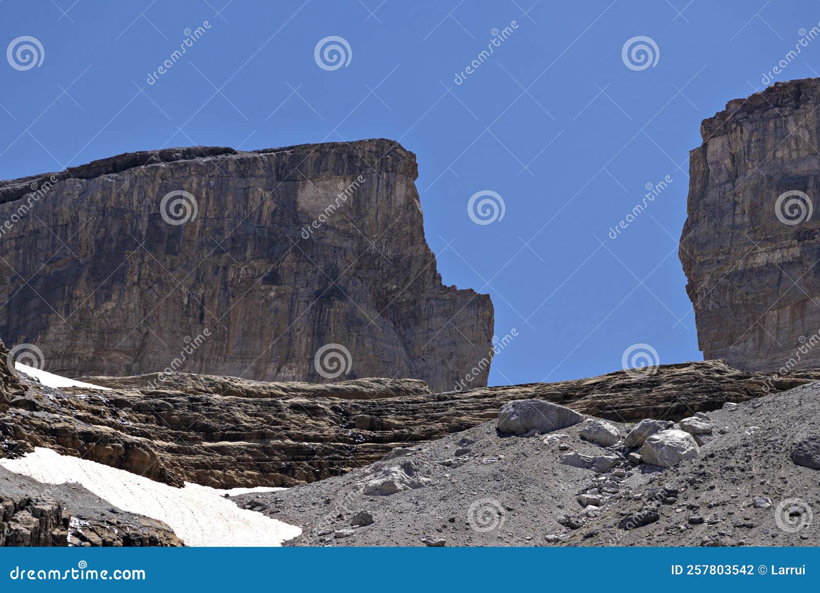 Gap, Cirque De Gavarnie in the Pyrenees Stock Photo - Image of landmark ...