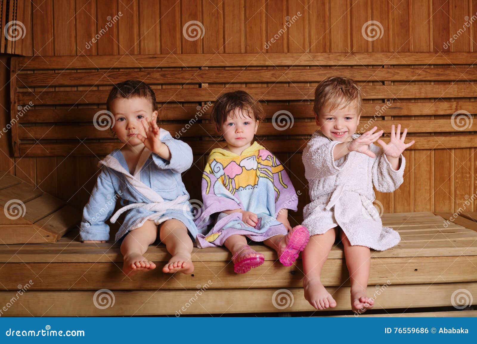 Rolig bastu tre för barn arkivfoto. Bild av renhet, härlig - 76559686