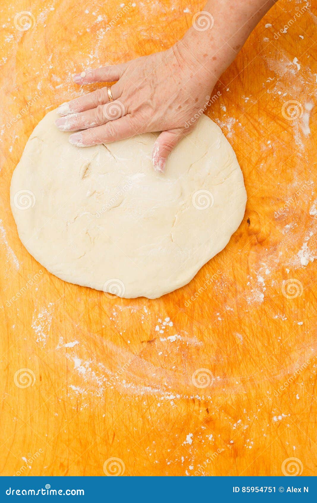 Roll out dough on board stock image. Image of freshness - 85954751