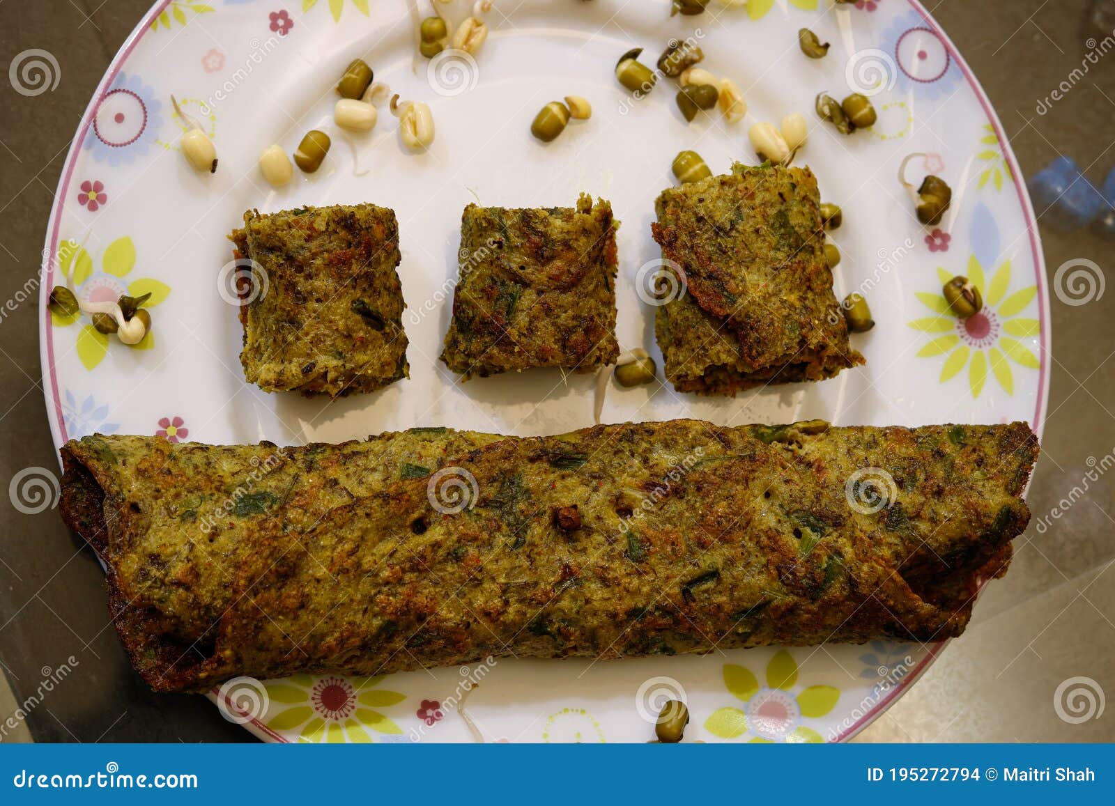 ROLL PARATHA in SERVING PLATE Stock Photo - Image of bread, plate ...