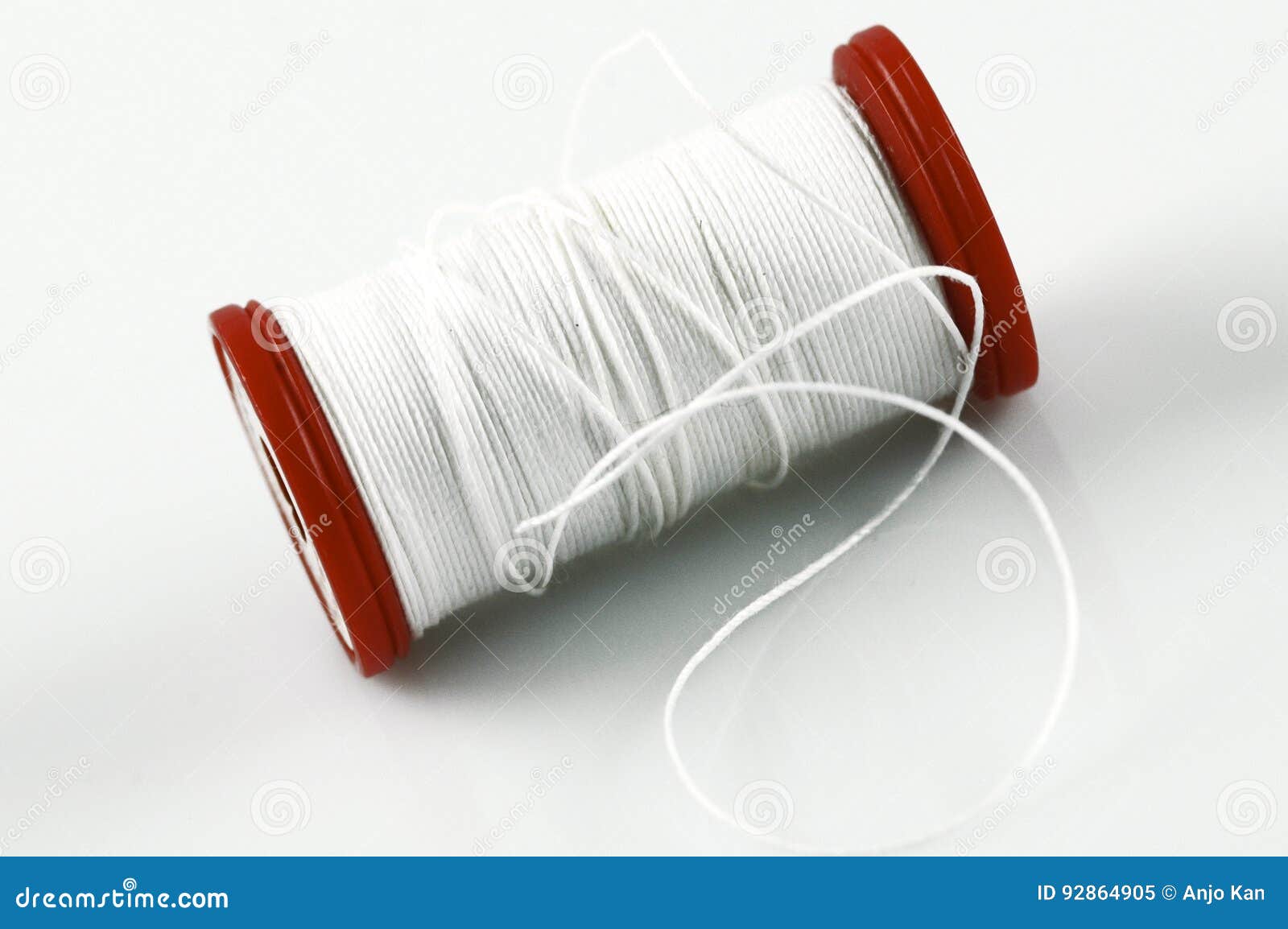 Rolle der Schnur stockbild. Bild von fertigkeiten, ausrüstung - 92864905