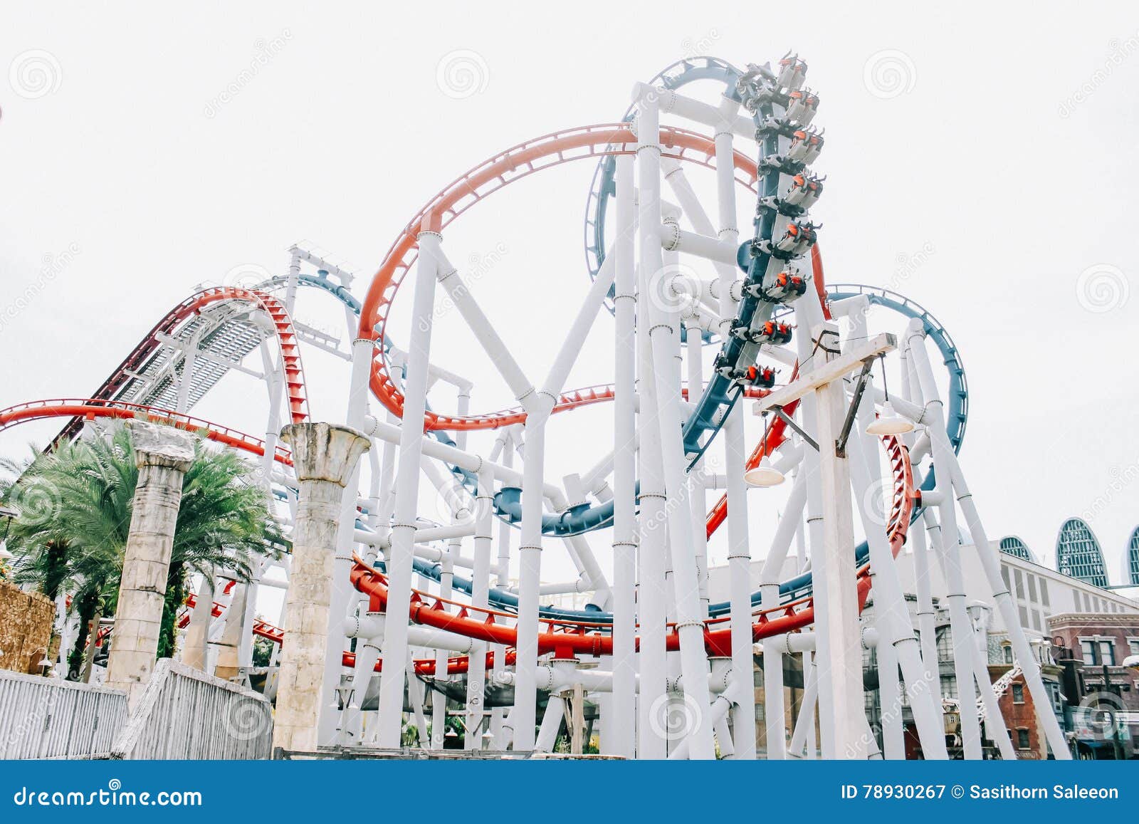 Roller Coaster in Universal Studios Singapore Editorial Photography ...