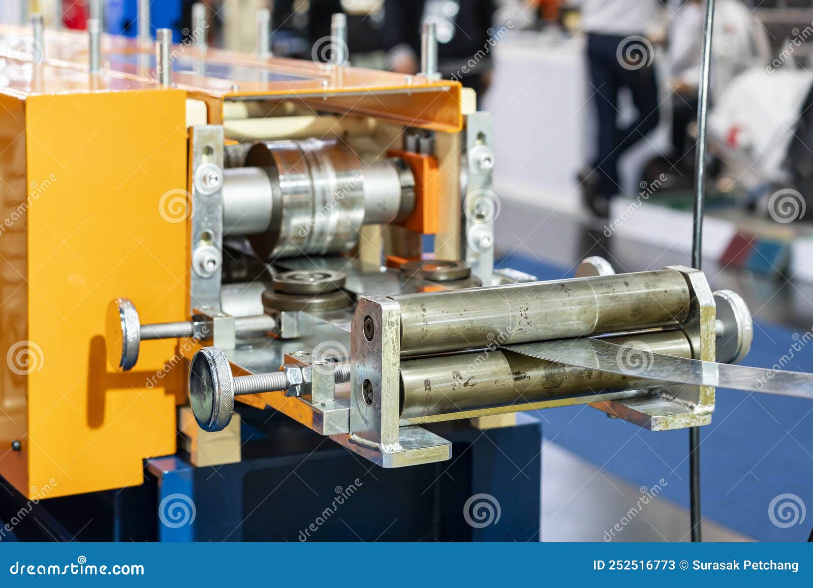 Roller Feed Unit Of Continuously High Speed Metal Sheet Strip C Shape ...